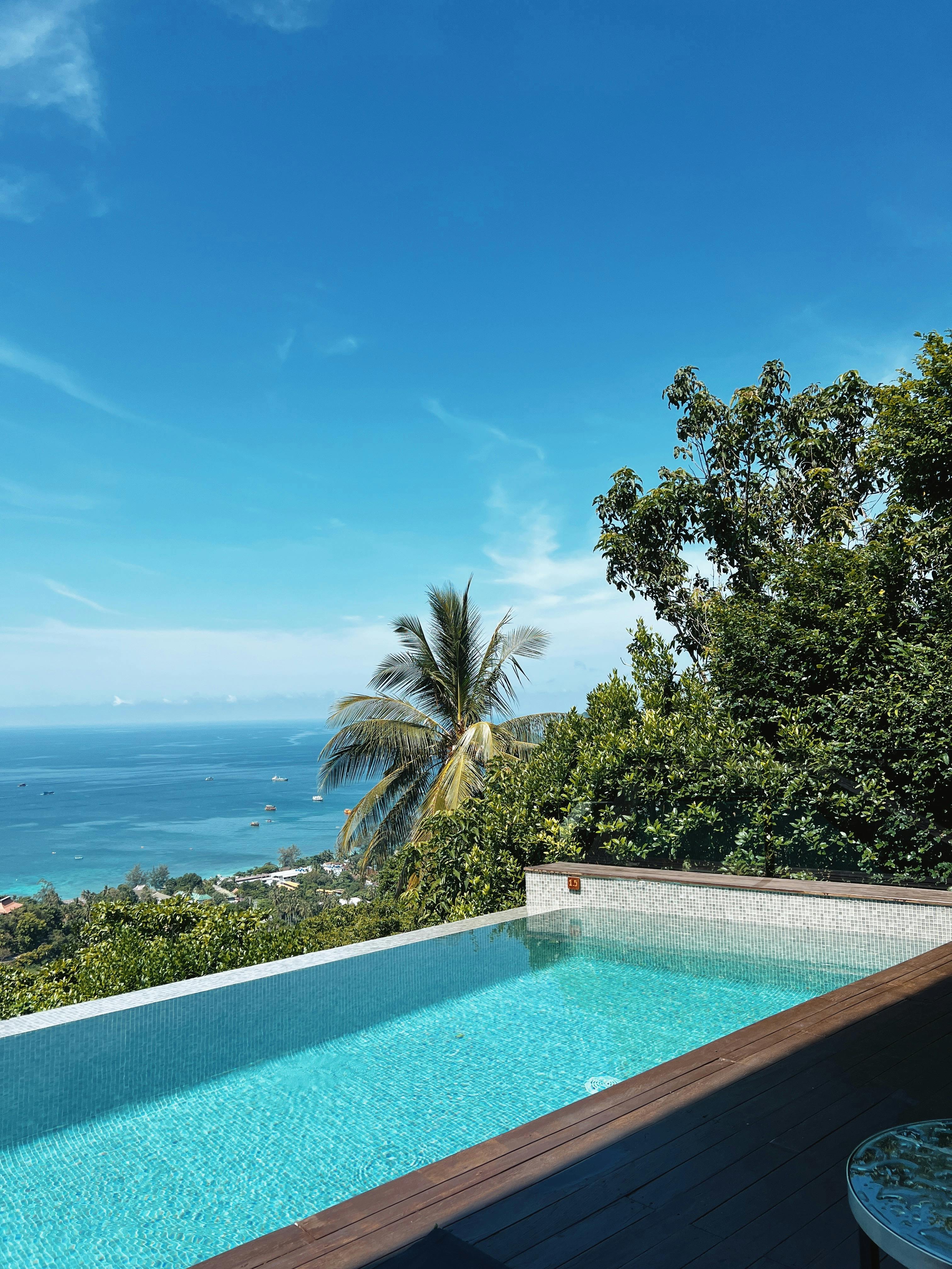 Swimming Pool · Free Stock Photo