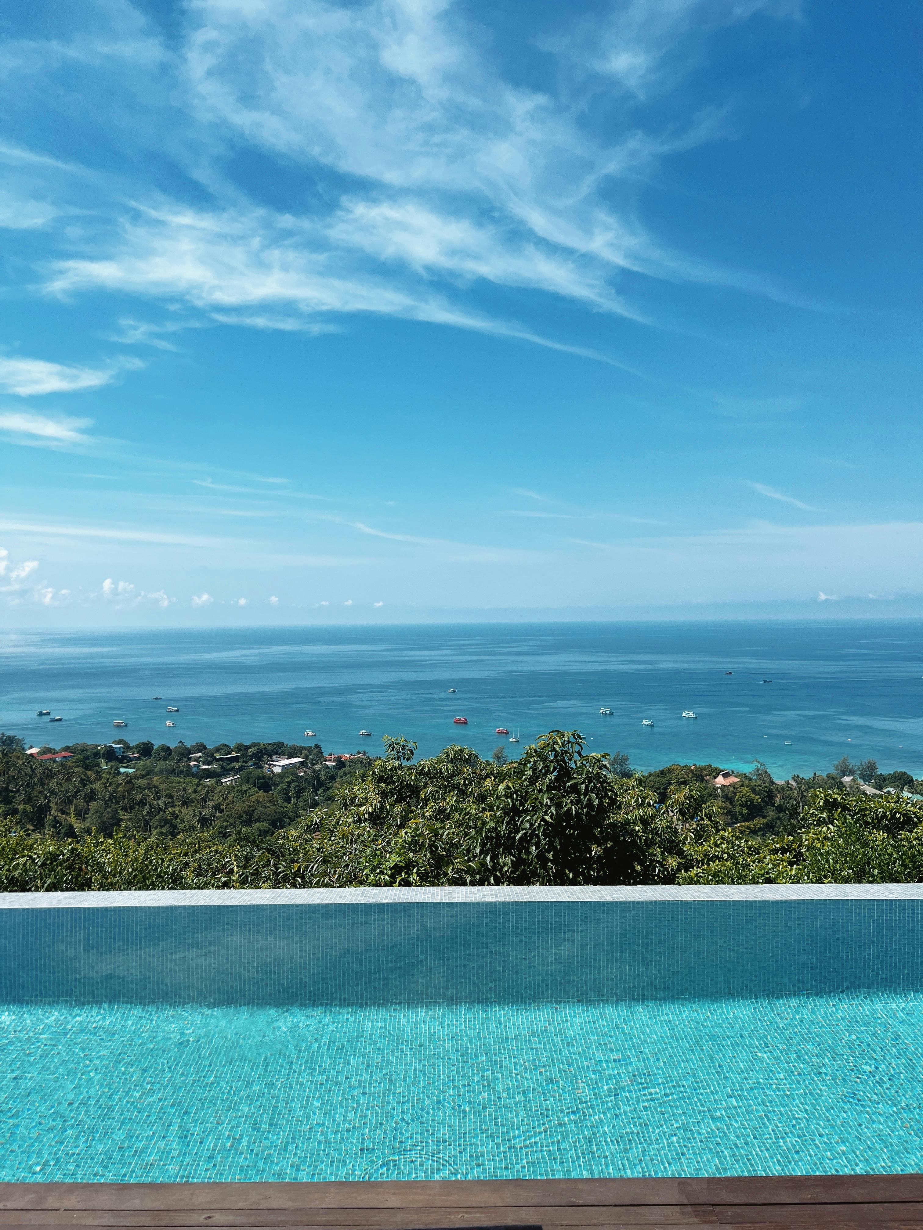 Swimming Pool · Free Stock Photo