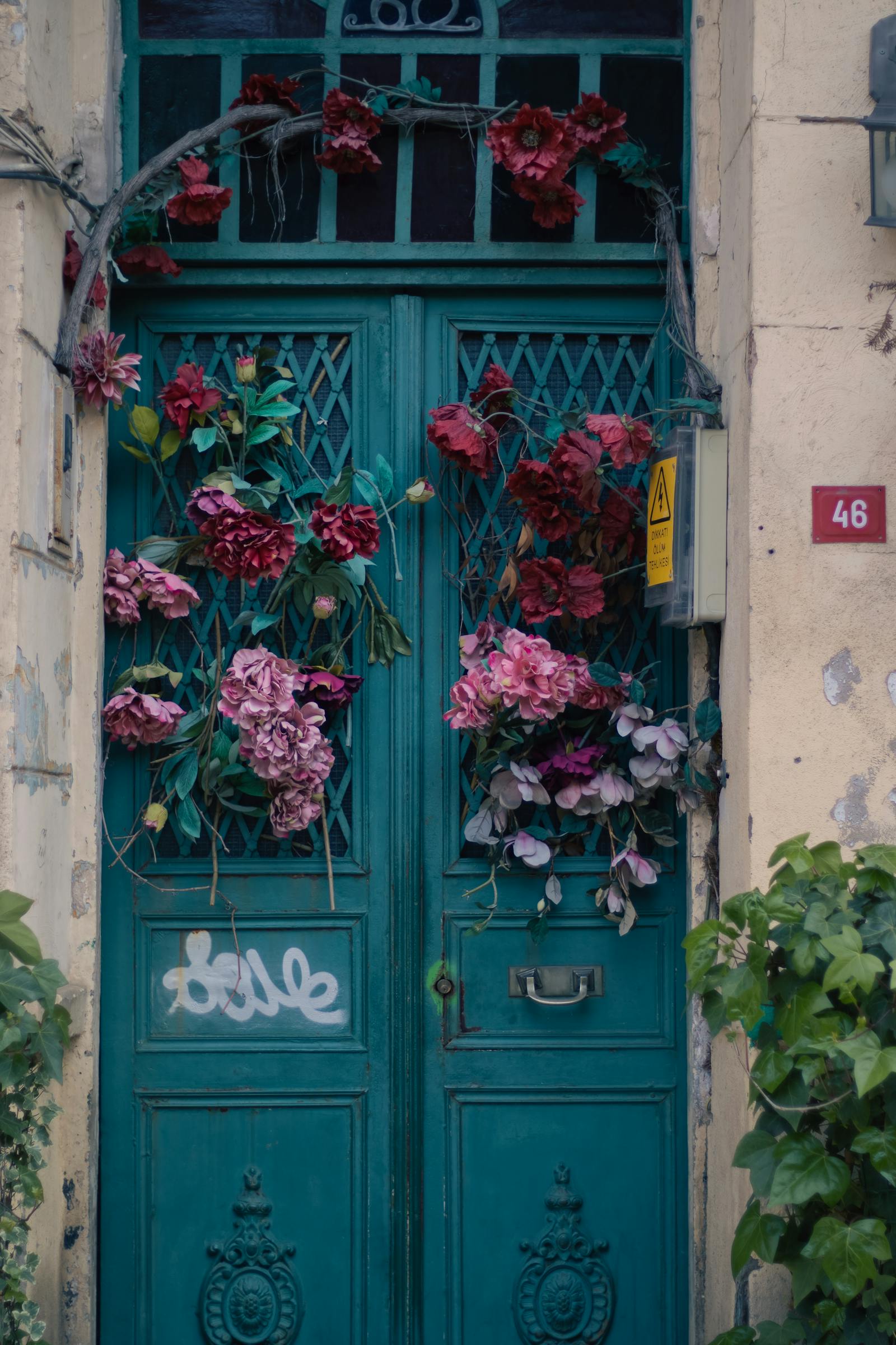 Door With Flower Photos, Download The BEST Free Door With Flower Stock ...
