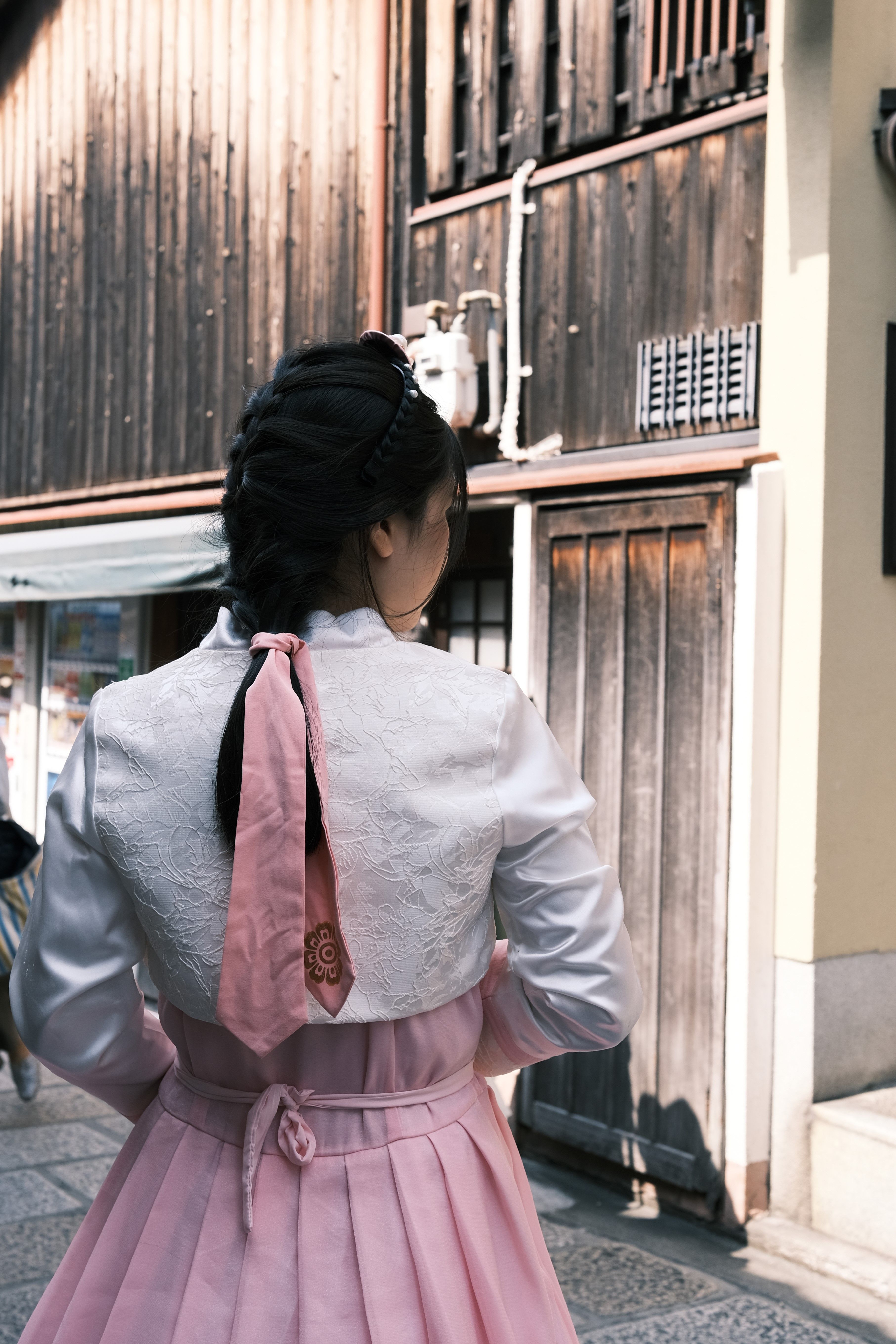 Back of A Girl in a Pink Hanbok · Free Stock Photo