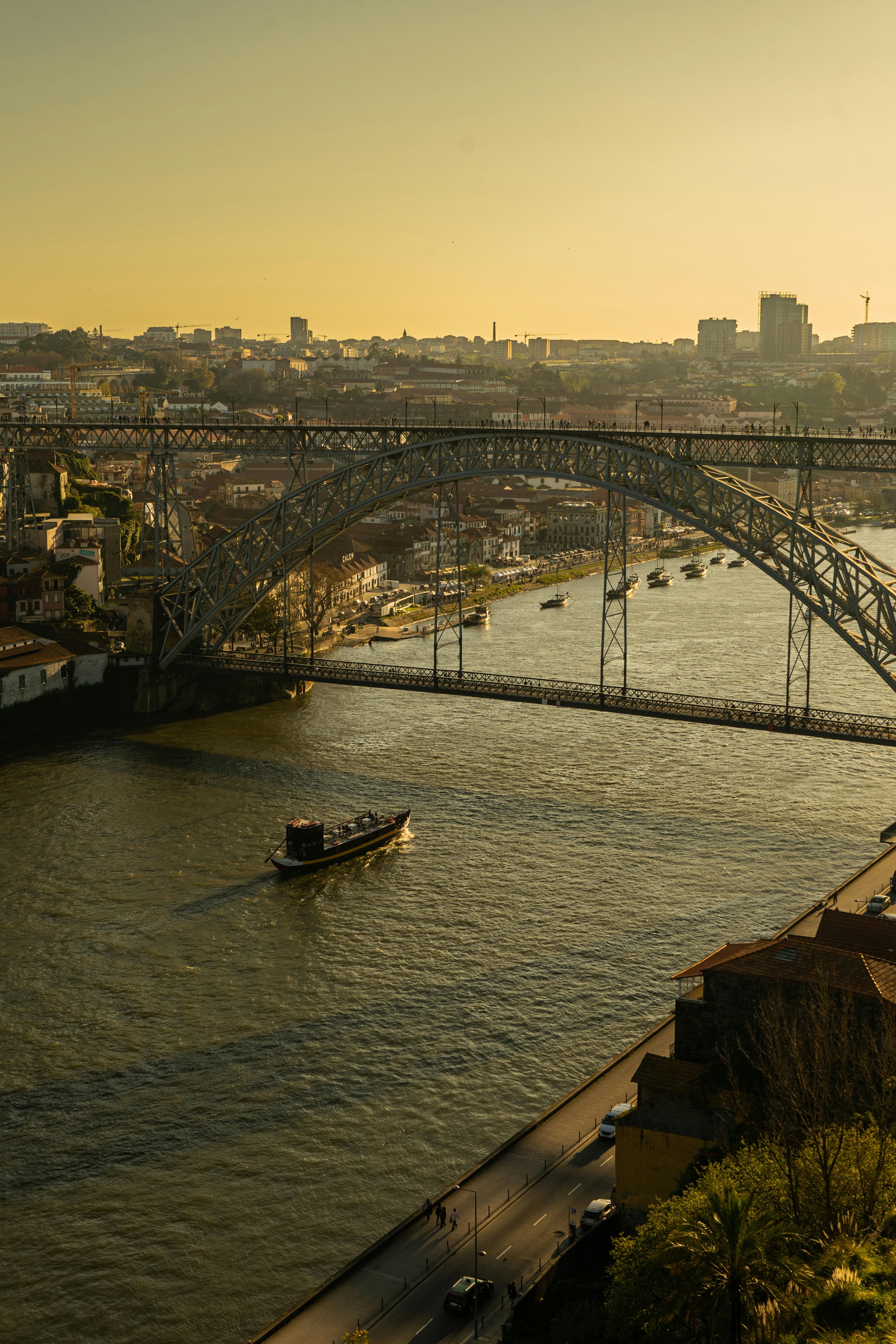 Luis I Bridge in Porto at Sunset · Free Stock Photo