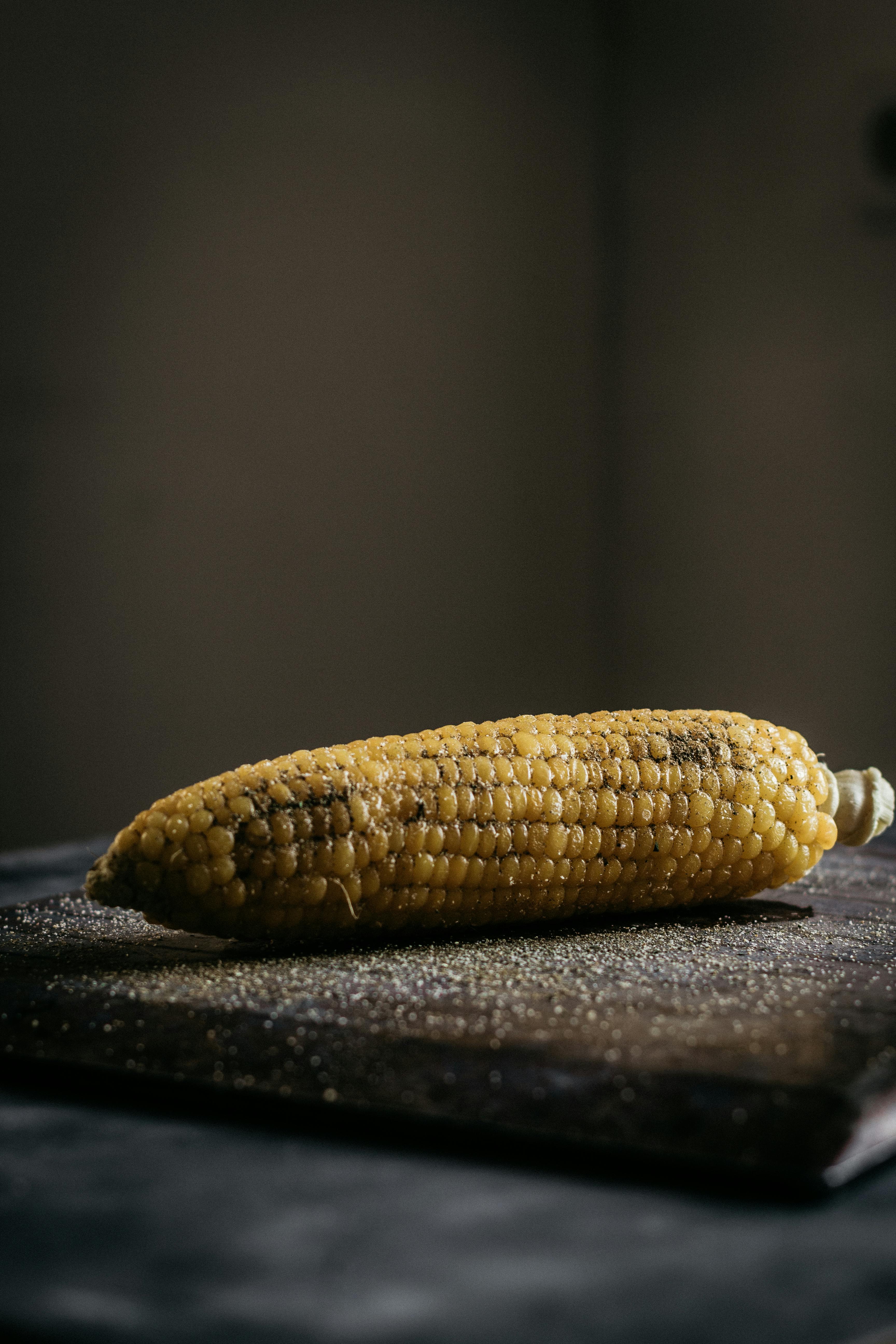 Corn on Brown Chopping Board · Free Stock Photo