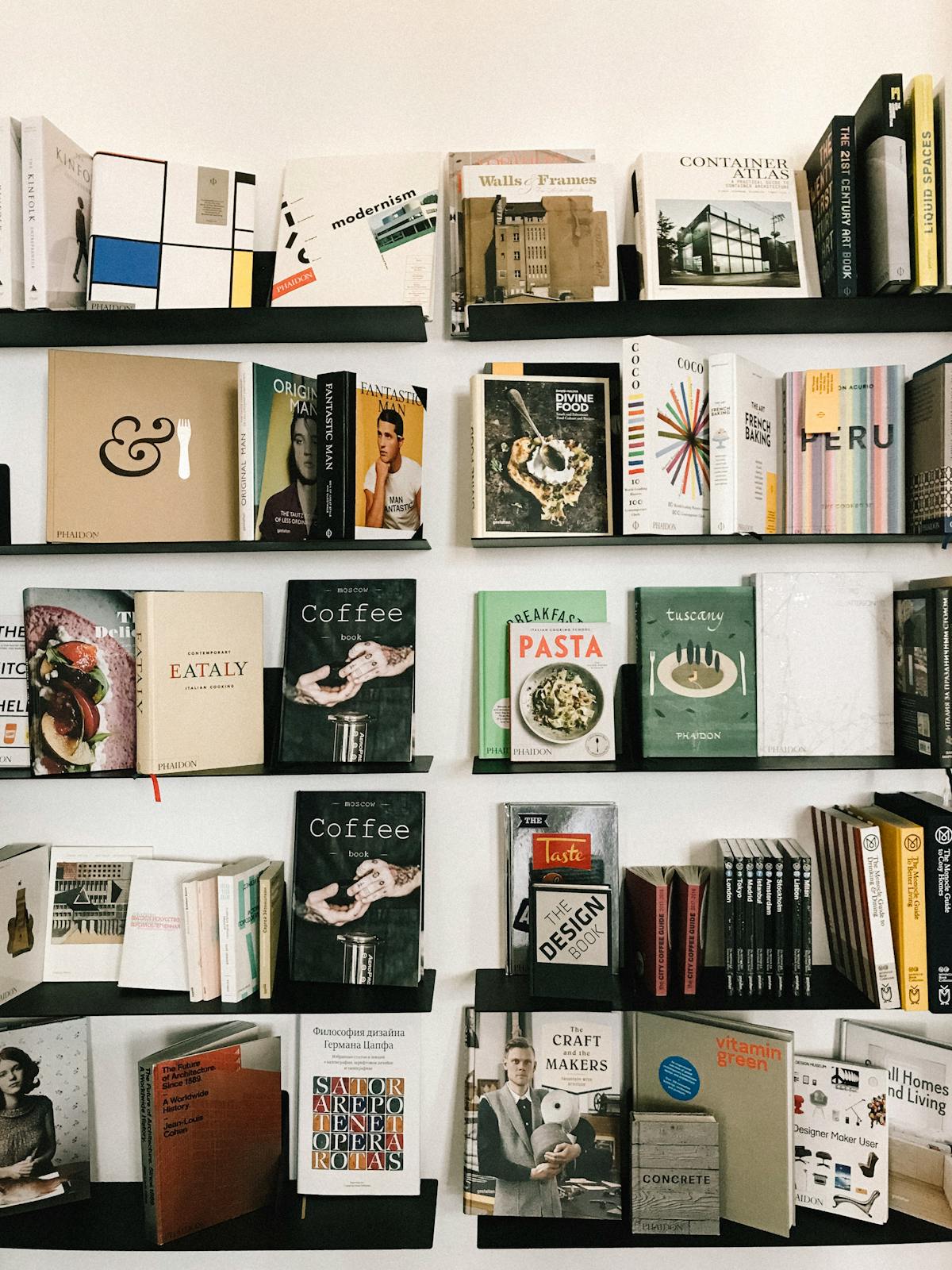 Bookshelf Photos, Download The BEST Free Bookshelf Stock Photos & HD Images