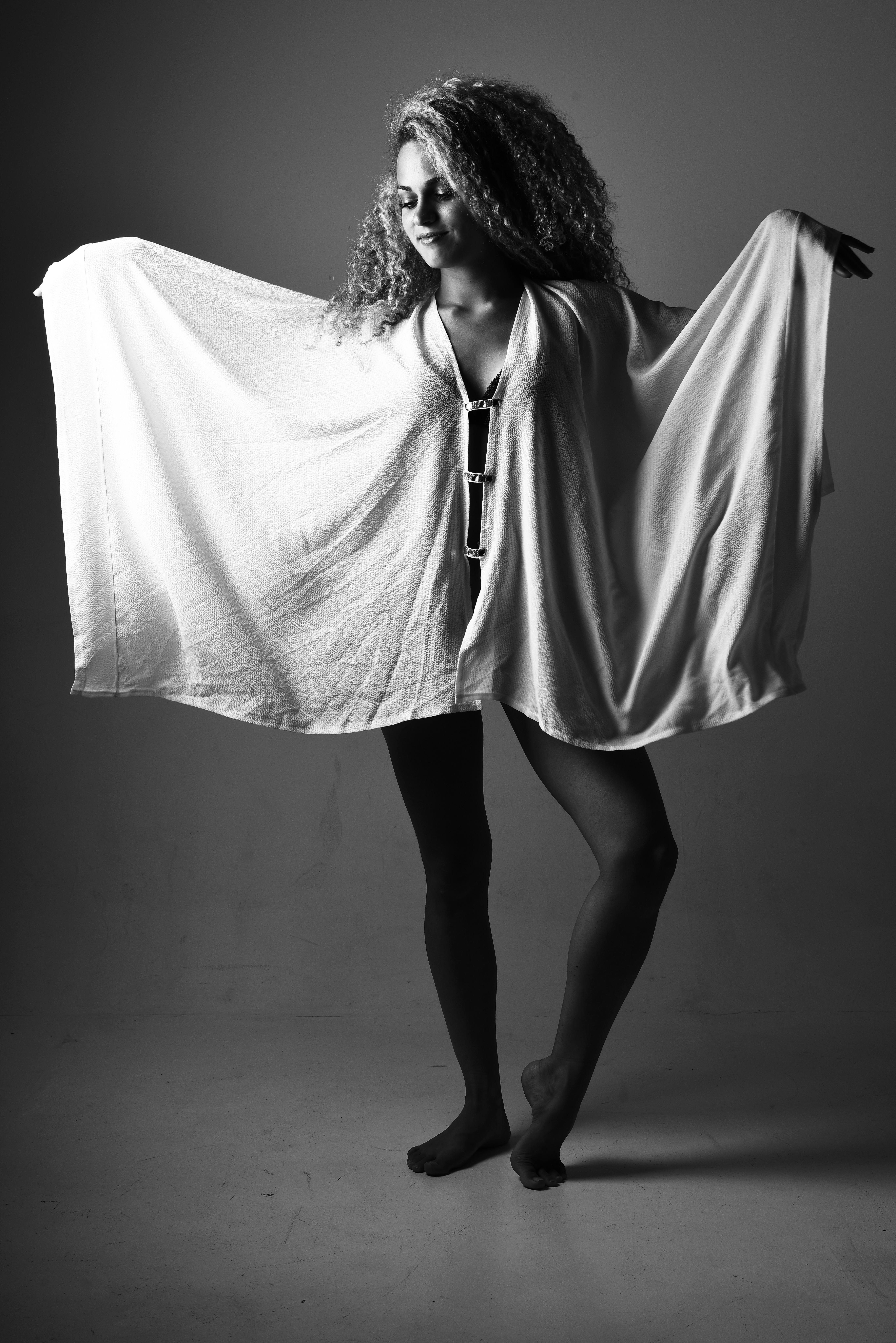 Grayscale Woman Photos, Download The BEST Free Grayscale Woman Stock ...