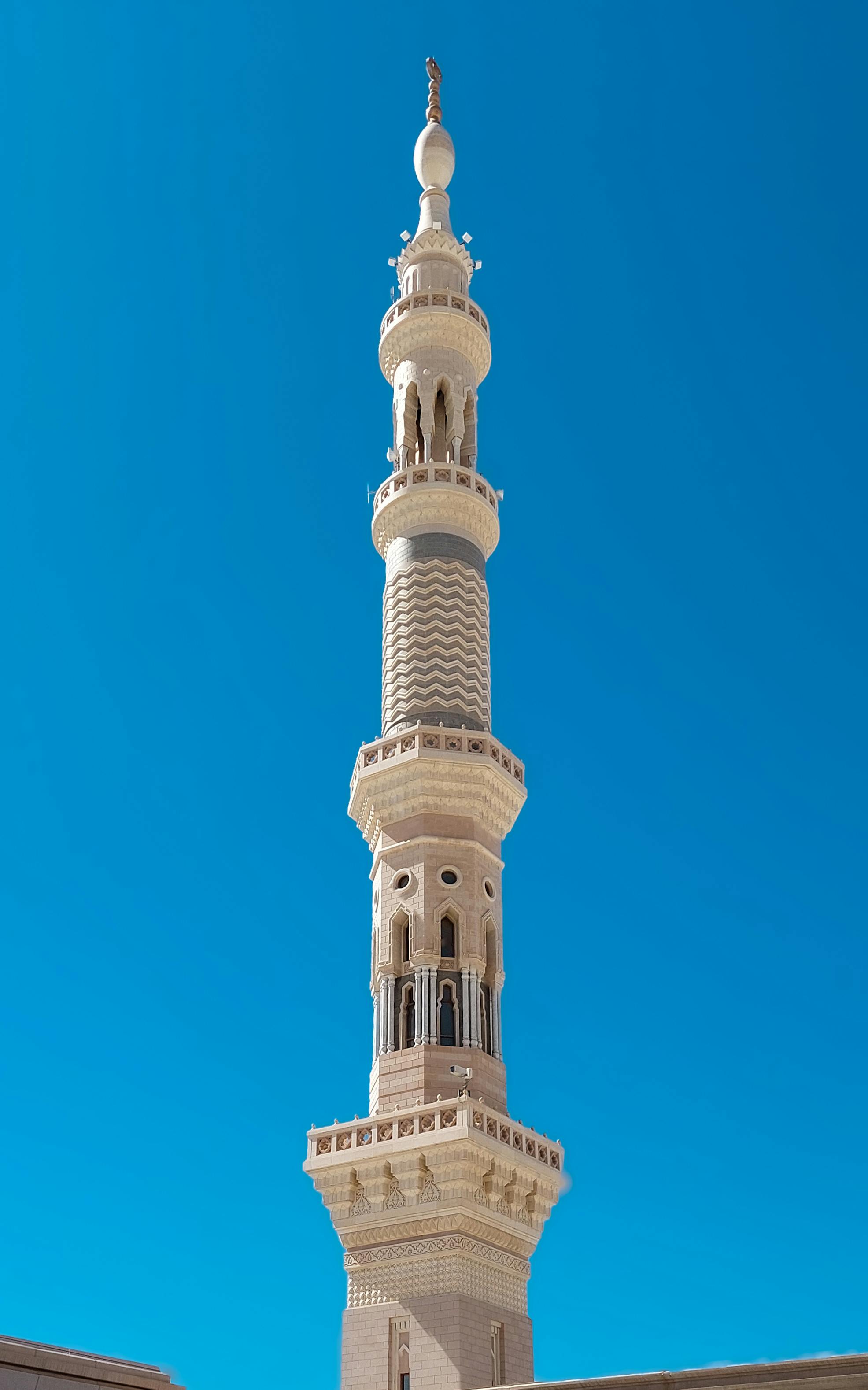 Exterior of the Prophets Mosque · Free Stock Photo