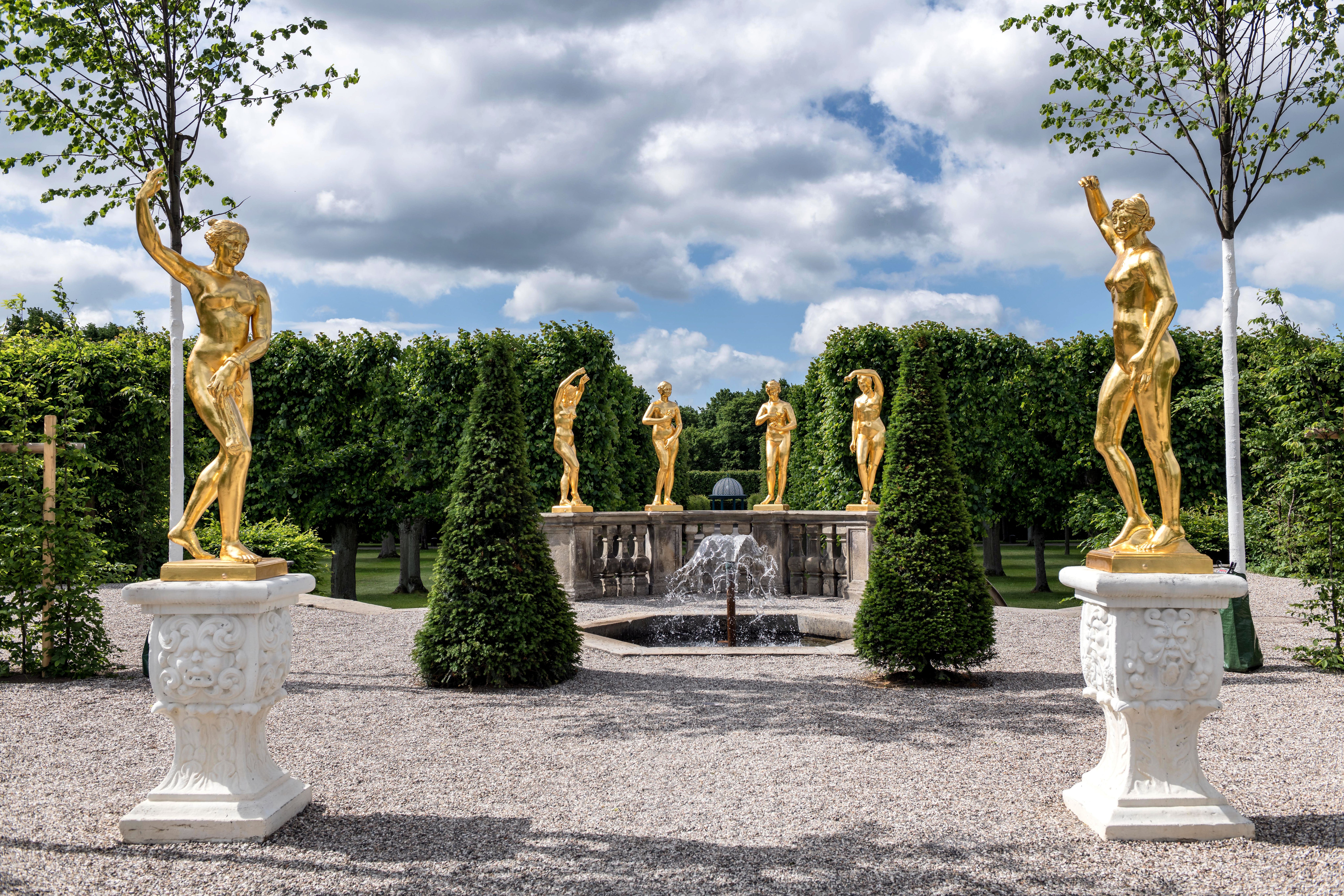 Golden Sculptures at Herrenhausen Gardens in Hannover, Germany · Free ...