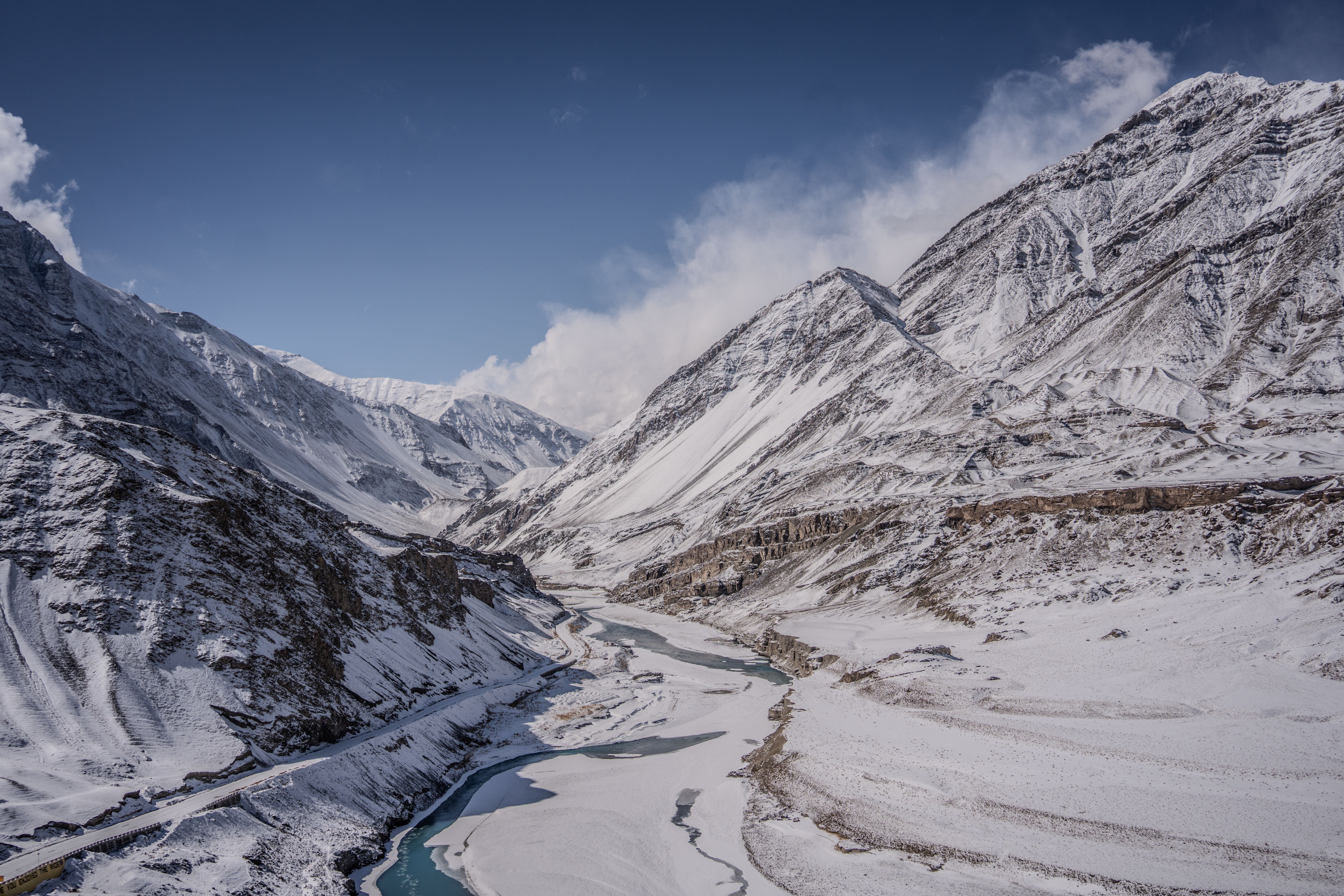 River in Valley in Mountains in Winter · Free Stock Photo