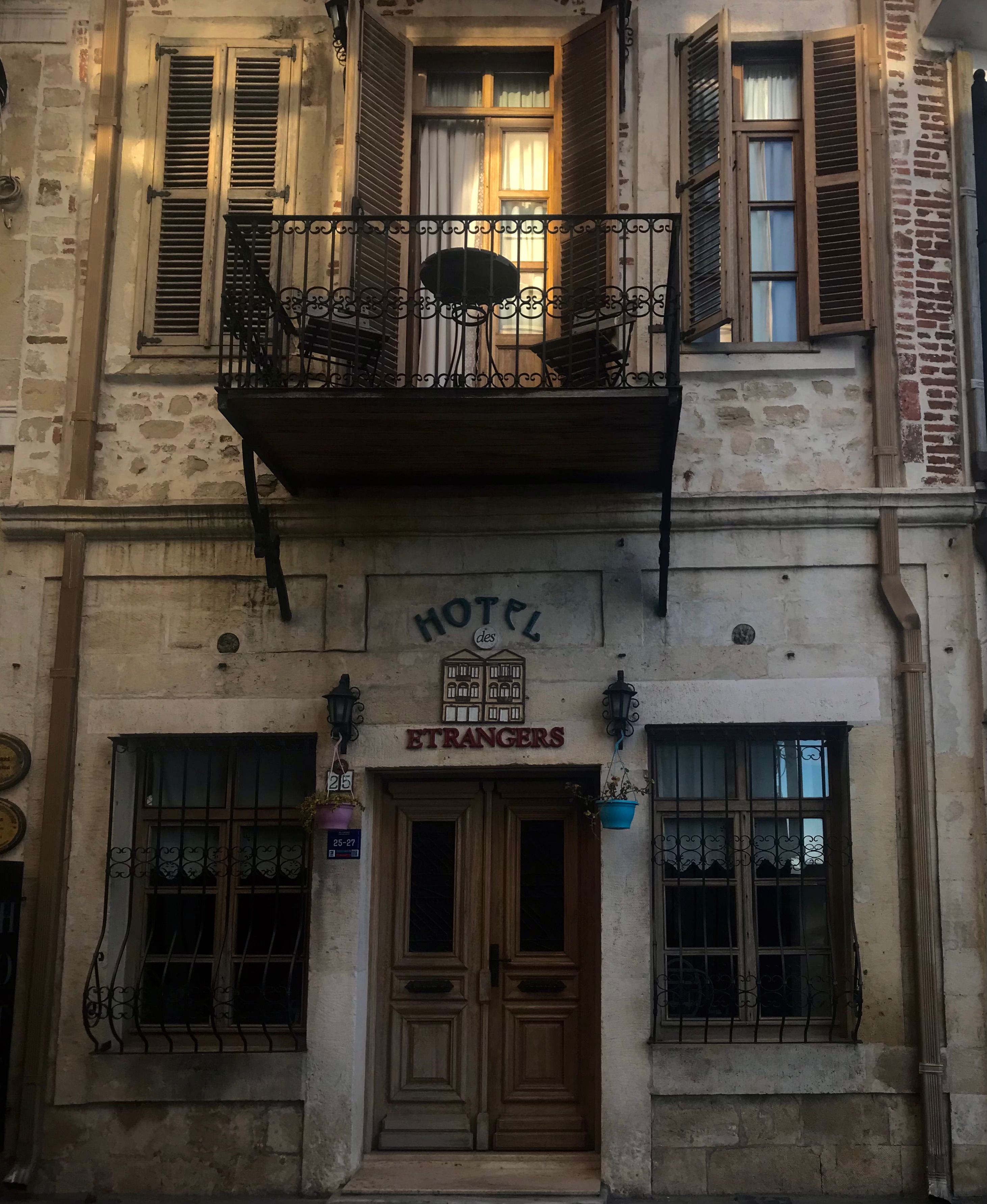 The front of a hotel with balconies and balconies · Free Stock Photo
