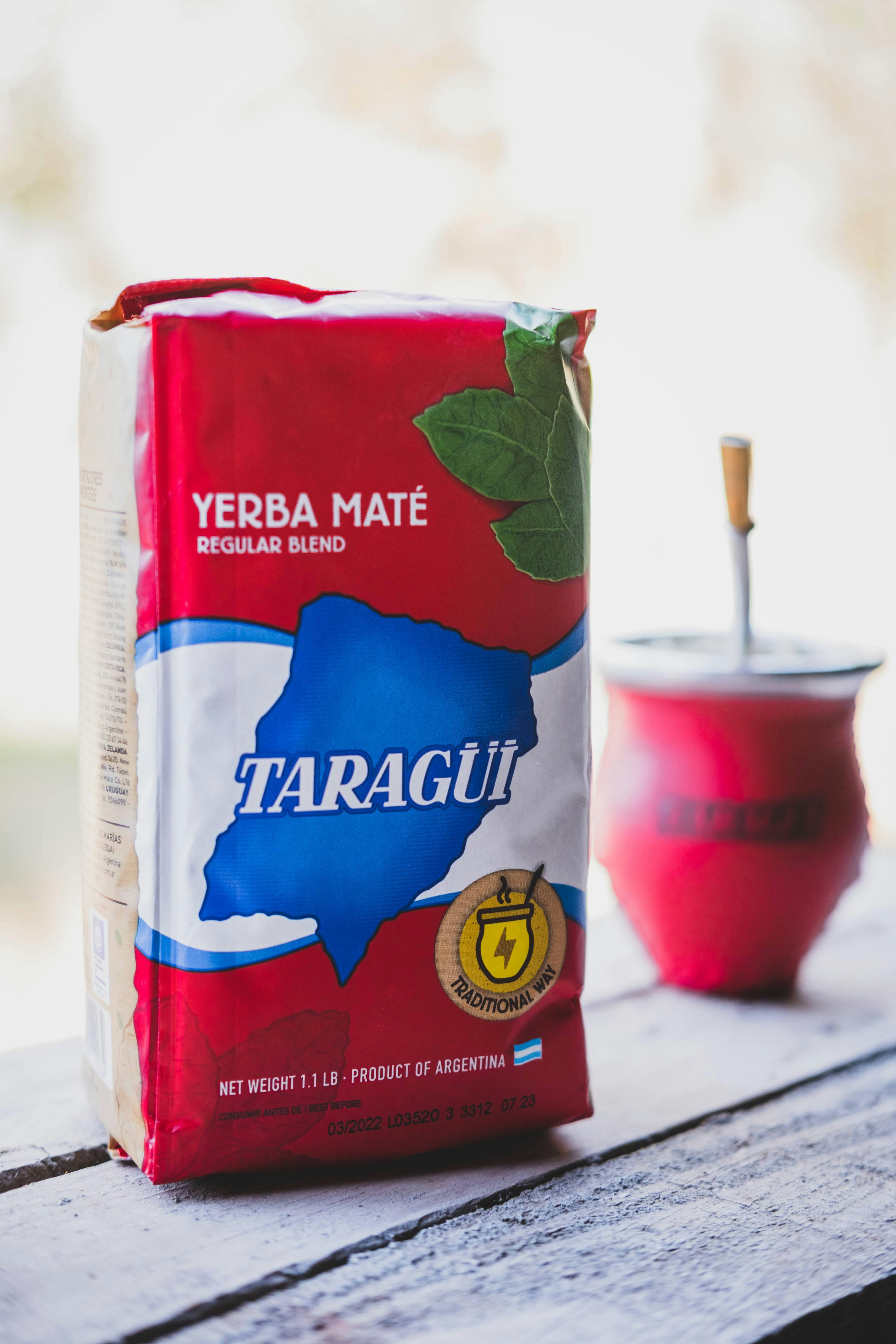 Paquete de yerba mate Taragüi tradicional · Free Stock Photo