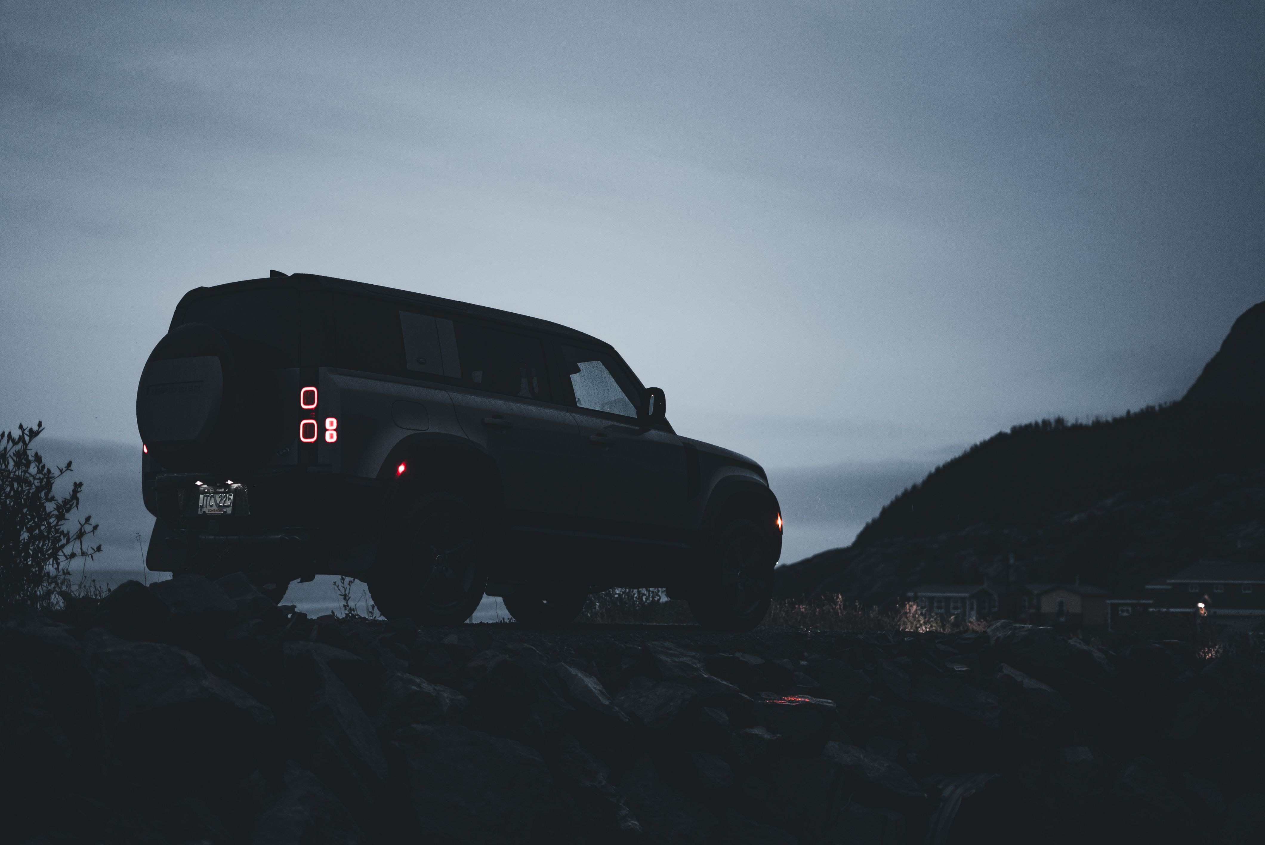 Land Rover Defender in Dark · Free Stock Photo