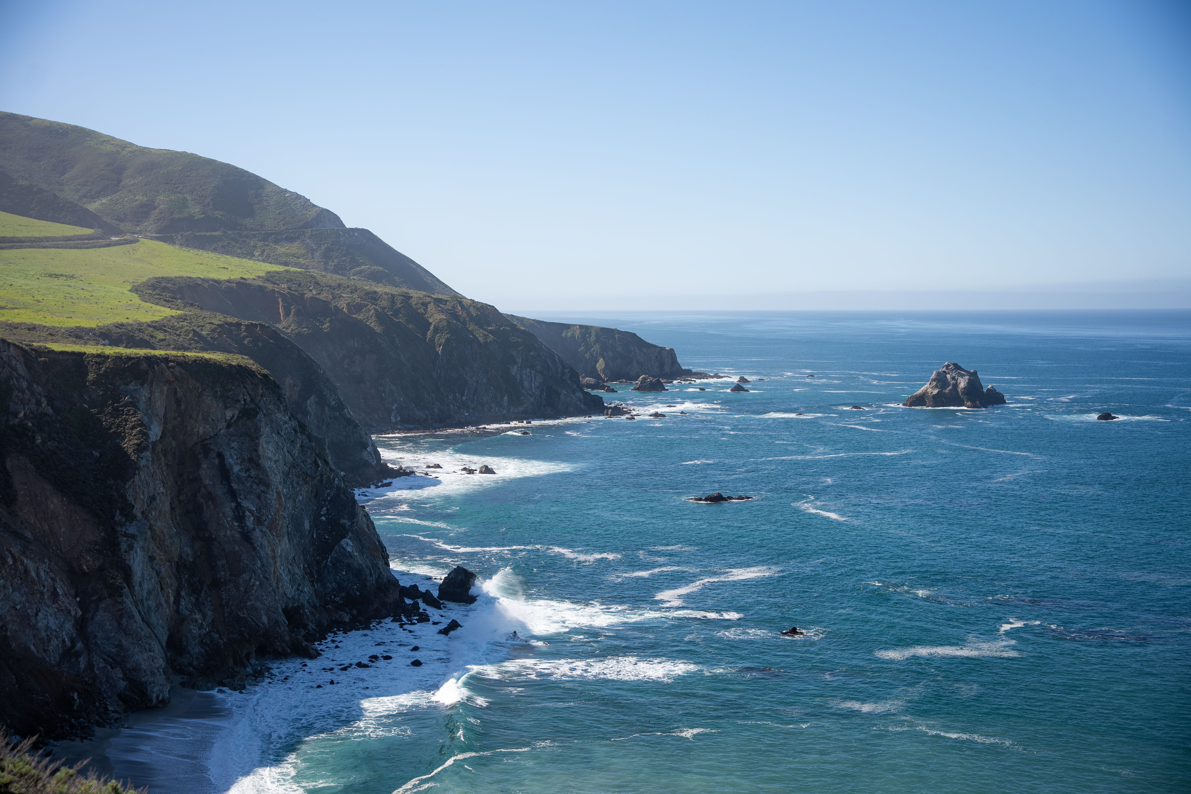 Steep Cliffs of the Big Sur · Free Stock Photo