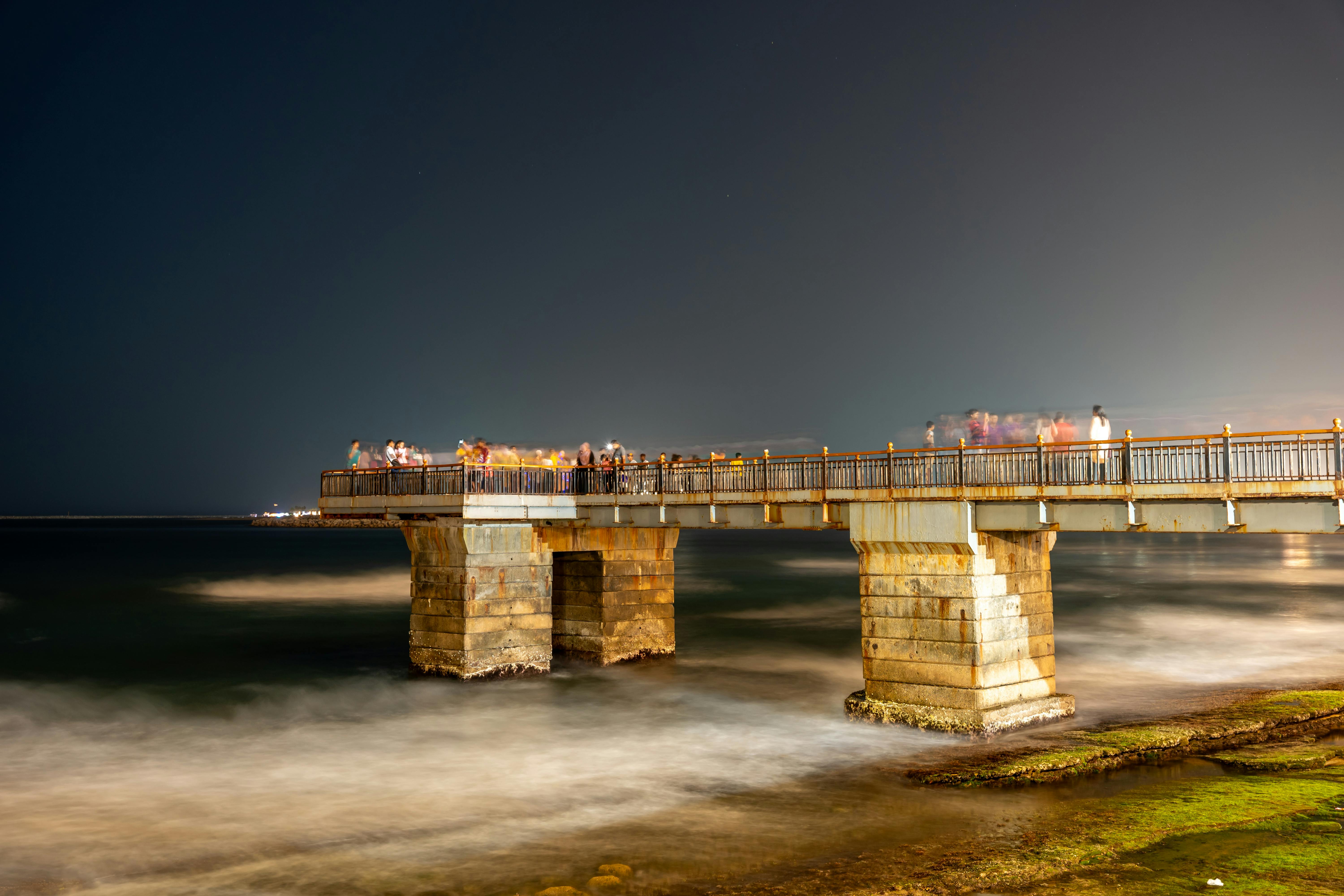 Time Lapse of Tourists Visiting Galle Face Sea Pier · Free Stock Photo