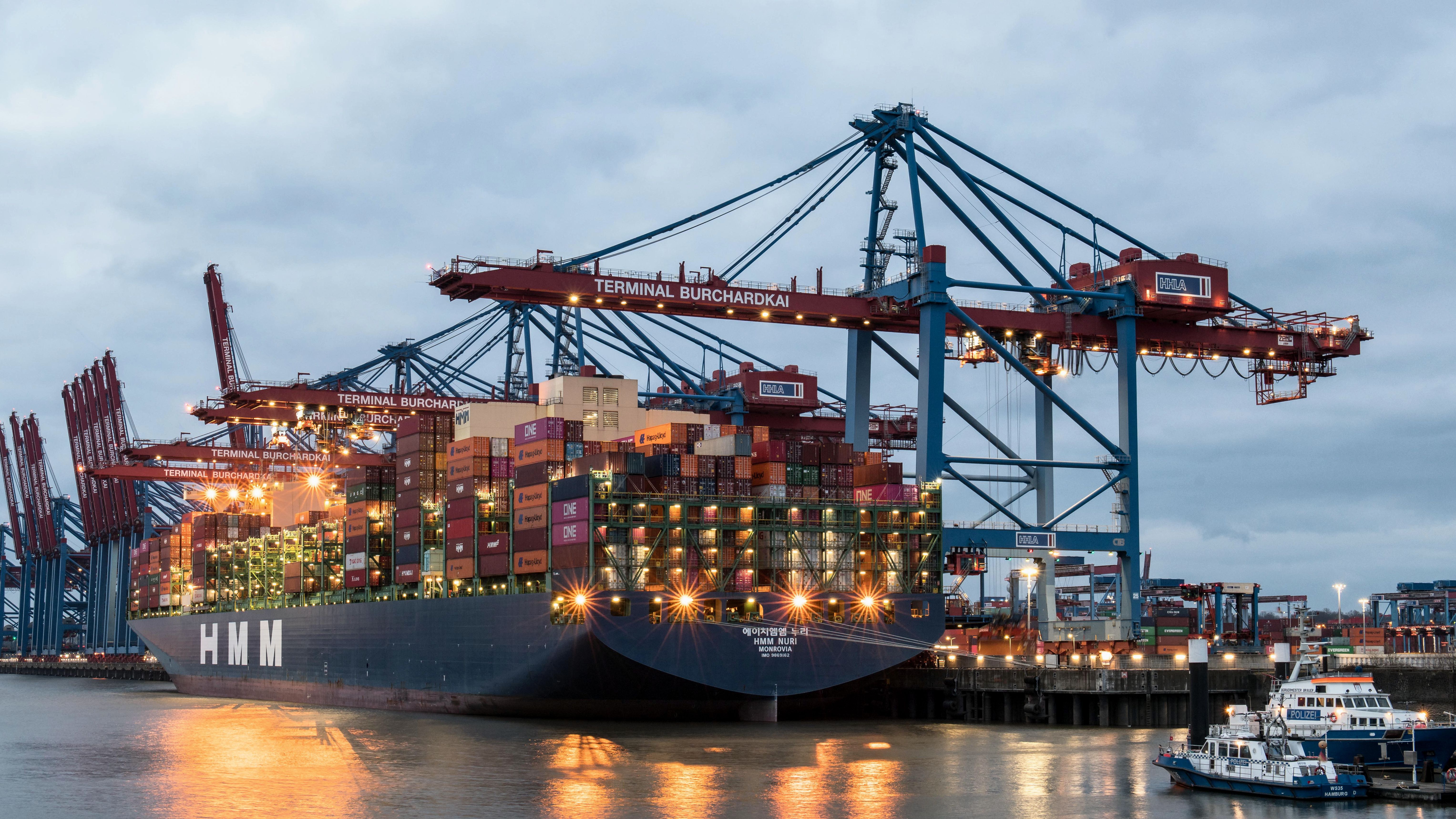Foto de stock gratuita sobre alemania, astillero, barco mercante ...