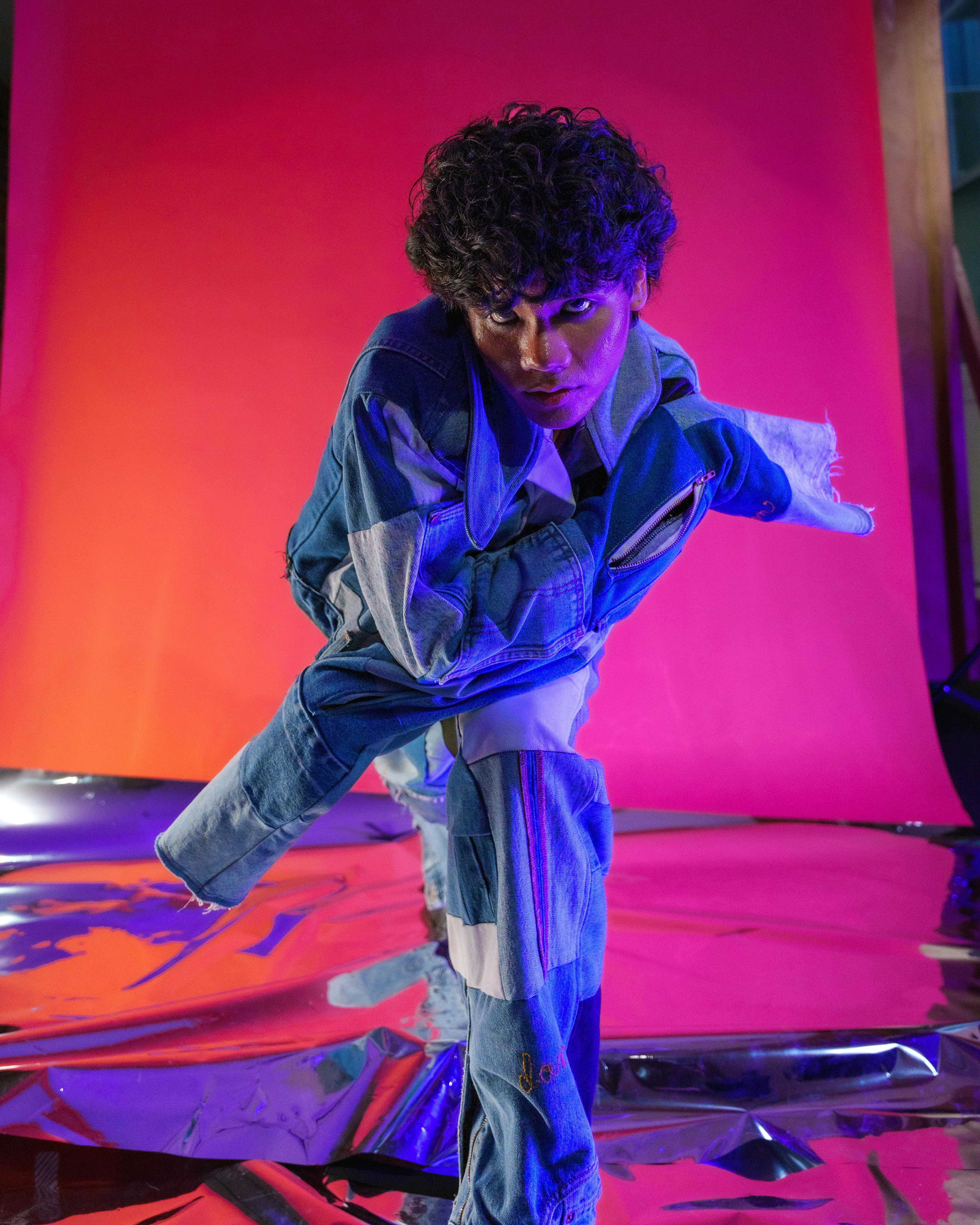 Java Singer Photos, Download The BEST Free Java Singer Stock Photos ...