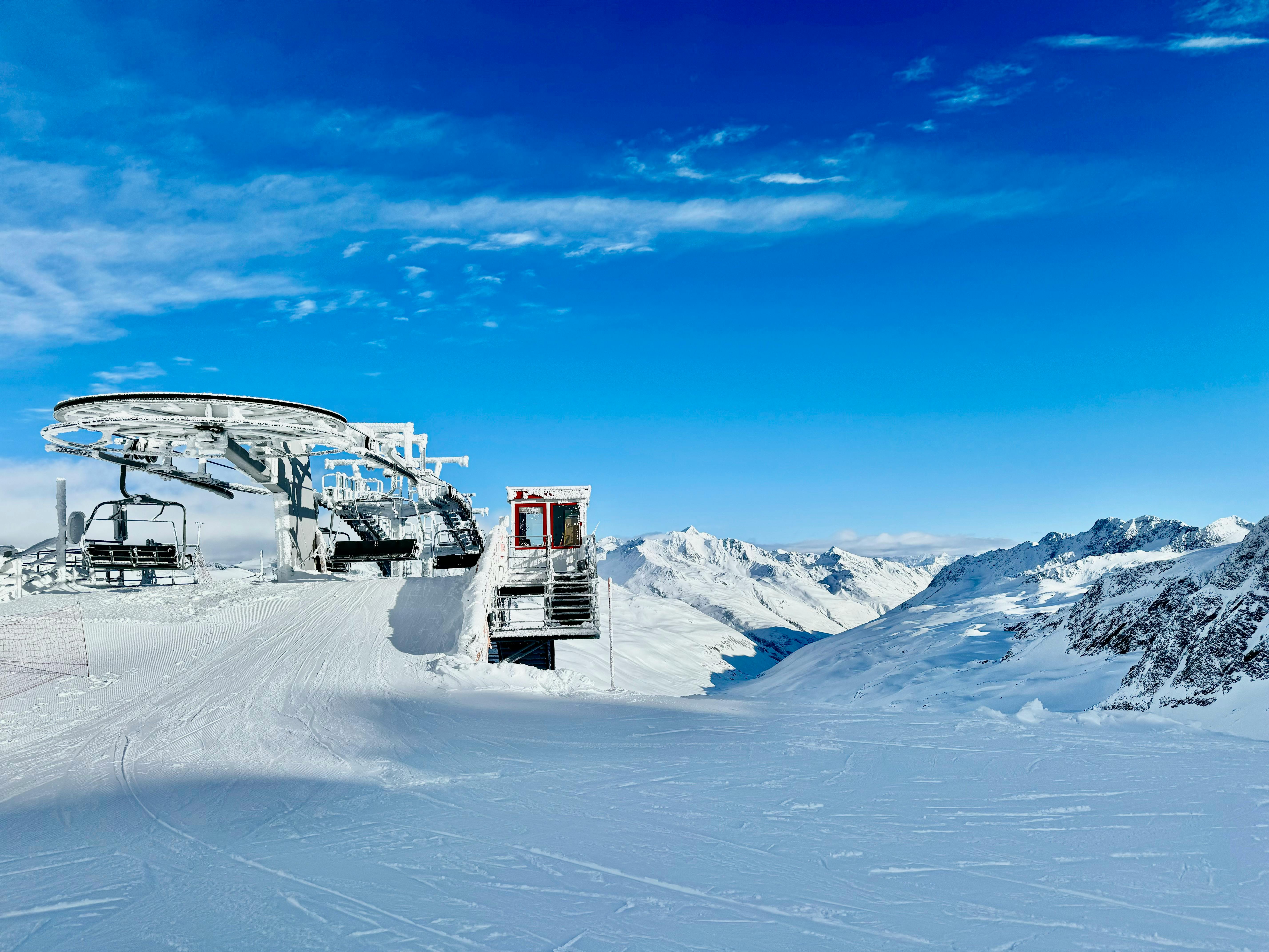 Frozen Ski Lift on Mountain · Free Stock Photo