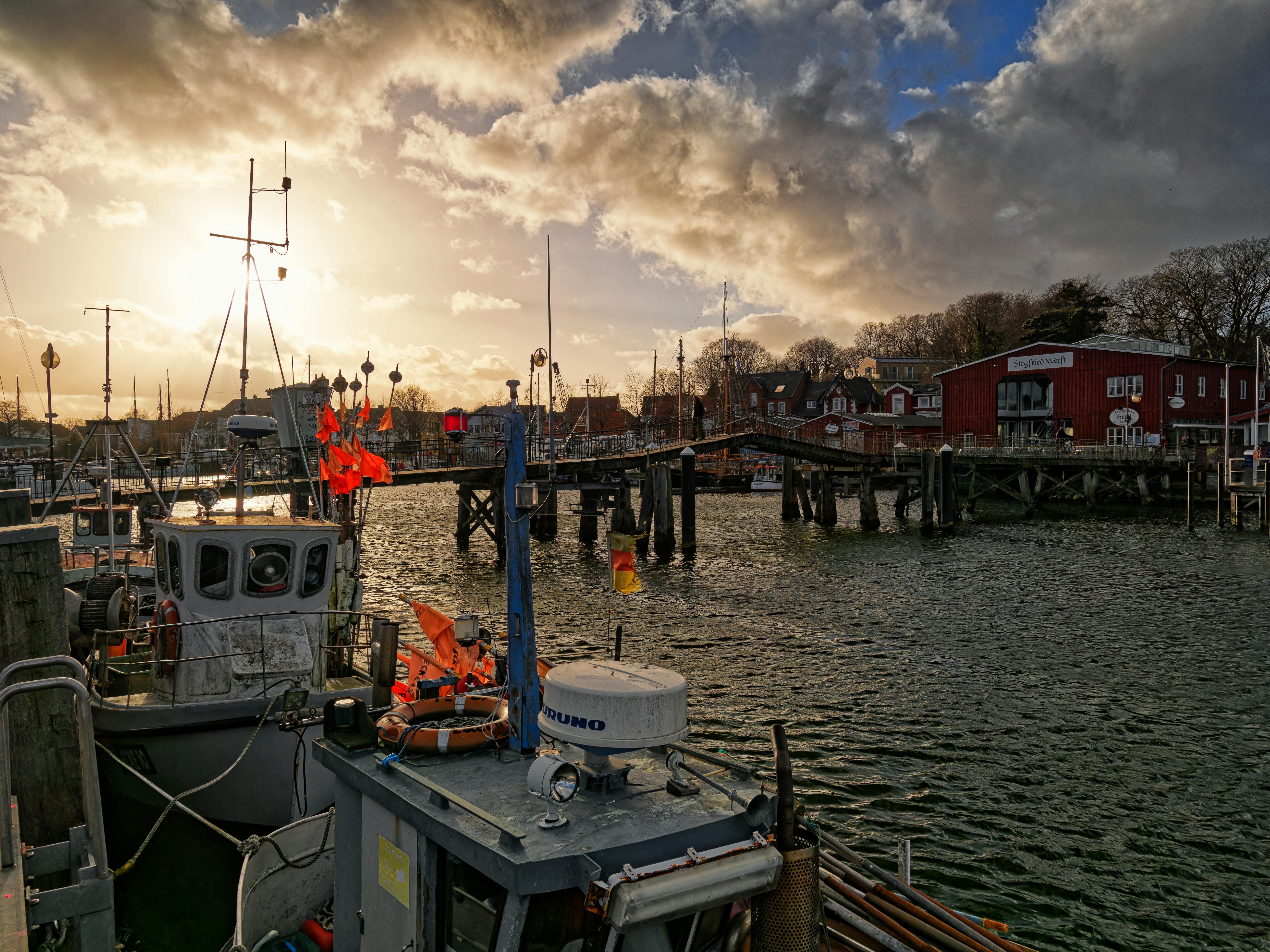 Boats and Pier in Small Sea Port · Free Stock Photo