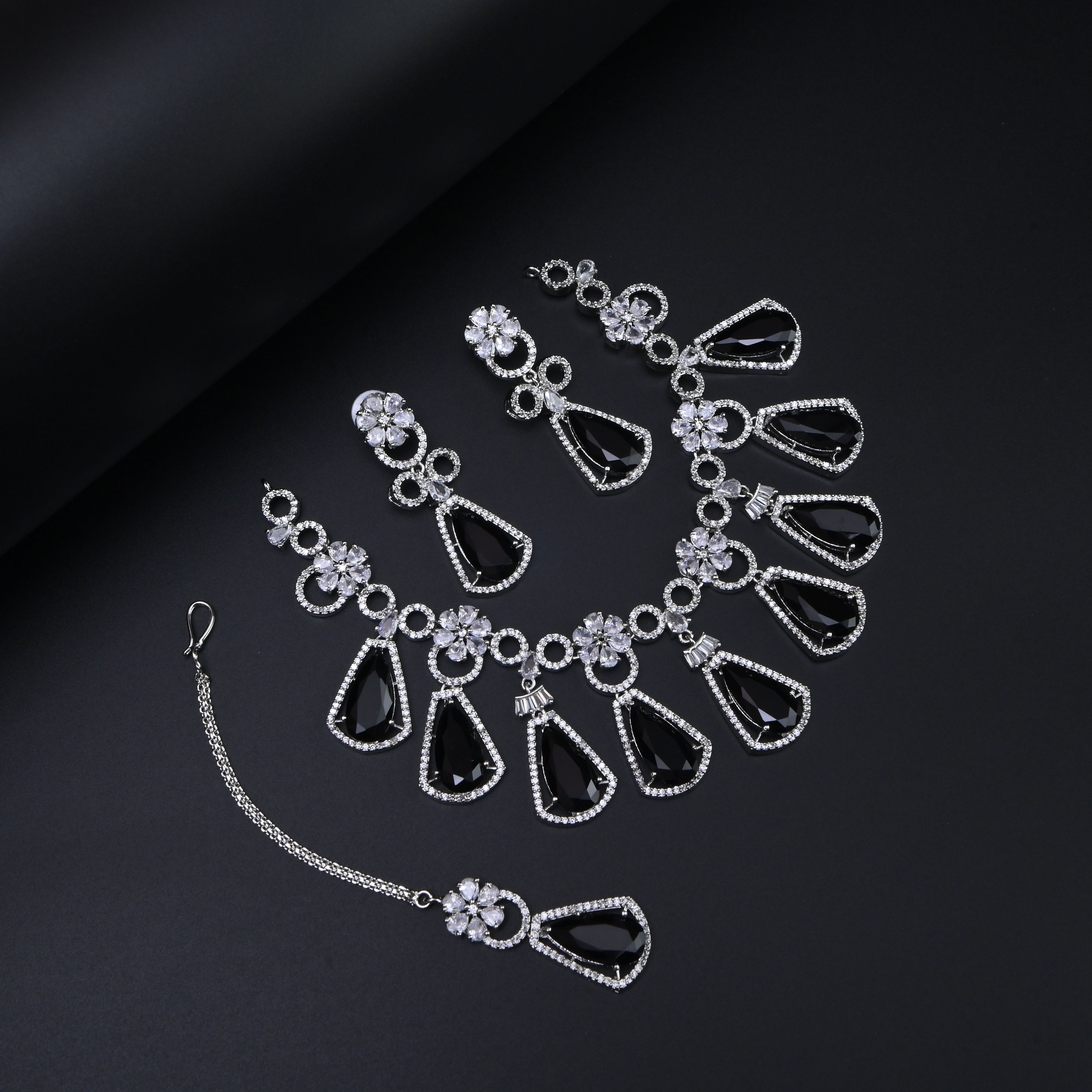 Silver Jewelry Photos, Download The BEST Free Silver Jewelry Stock ...