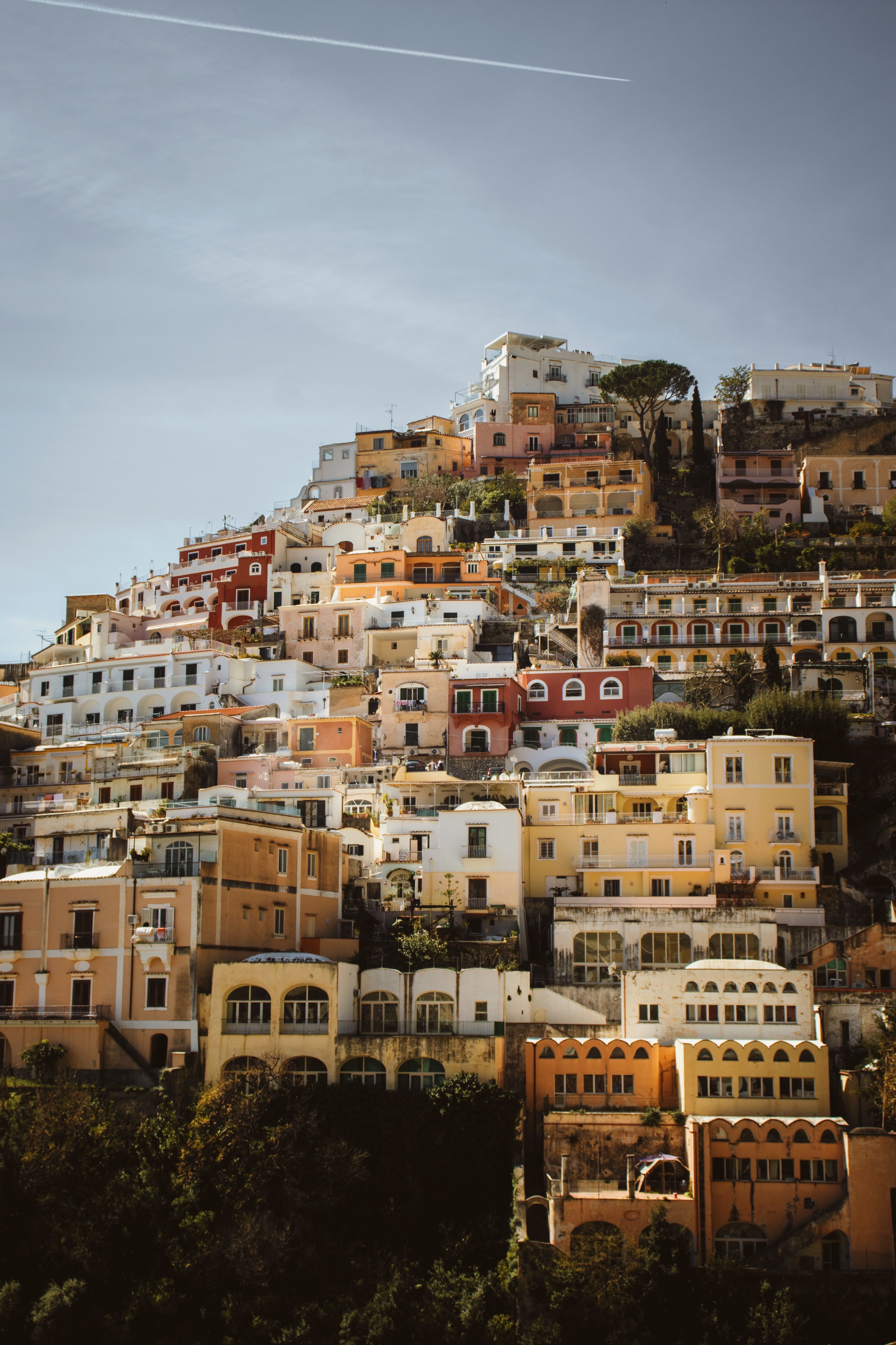 Town on Hill · Free Stock Photo