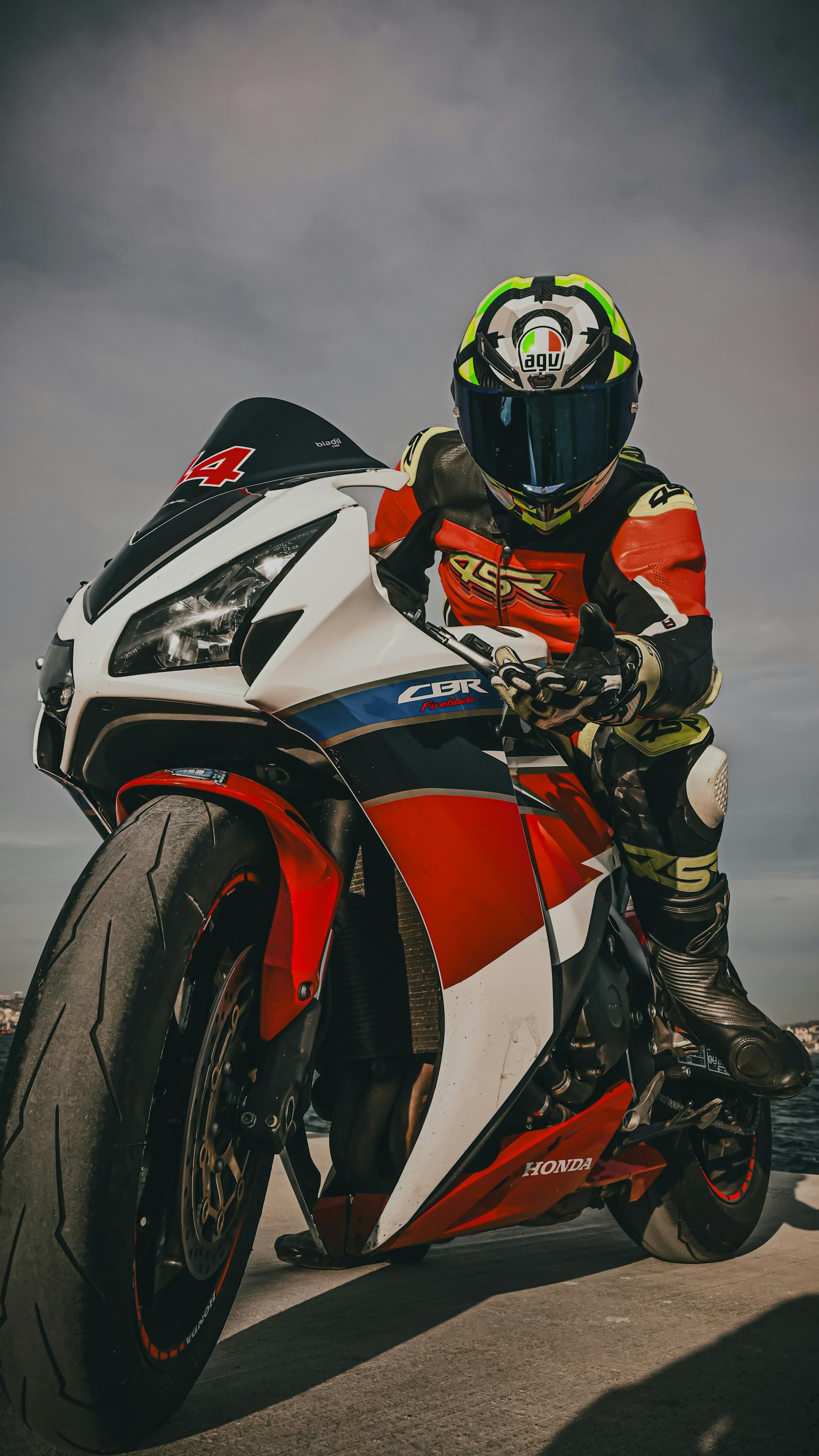 Motor Bike Running Close-up Photography · Free Stock Photo