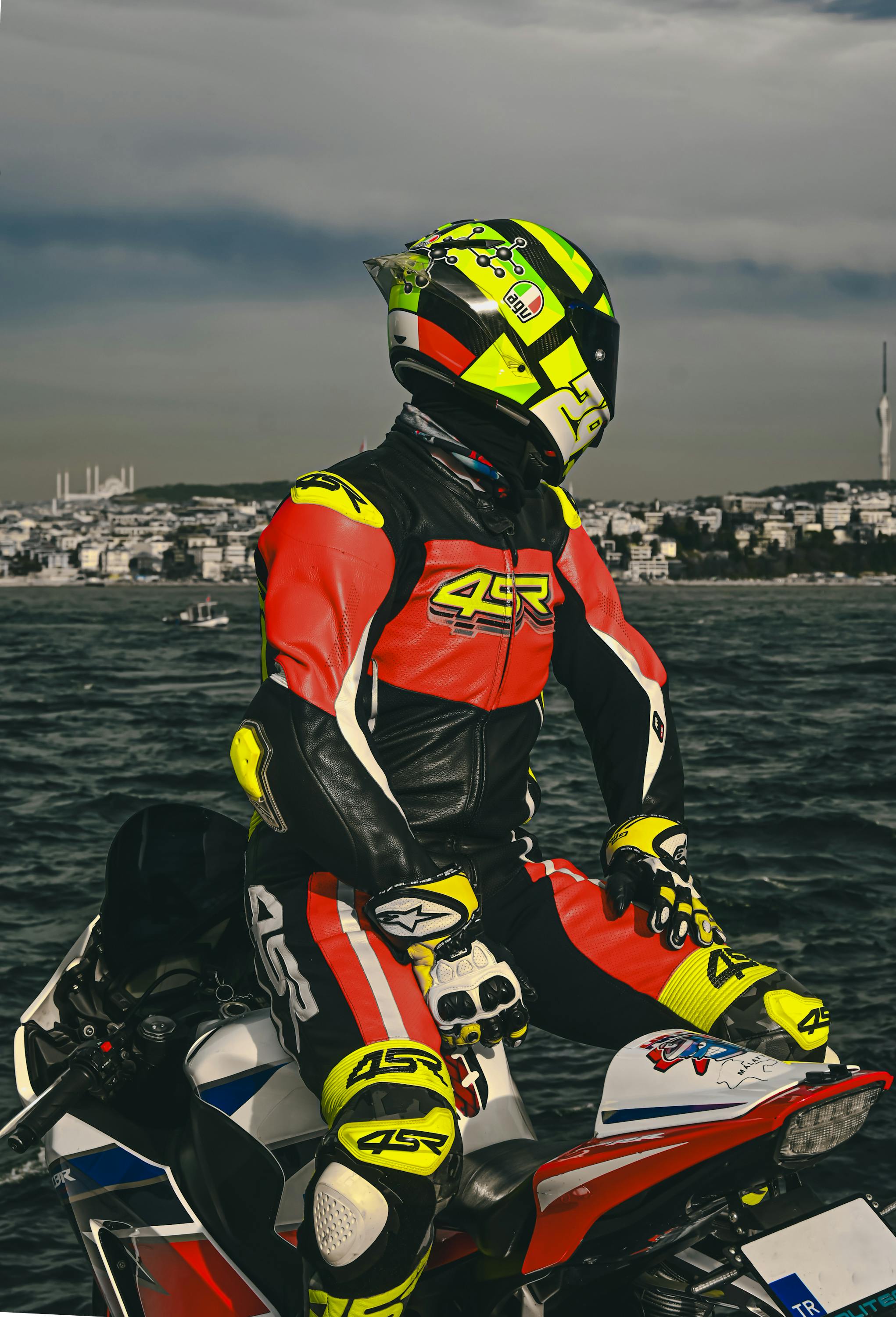 Cbr Fireblade Photos, Download The BEST Free Cbr Fireblade Stock Photos ...