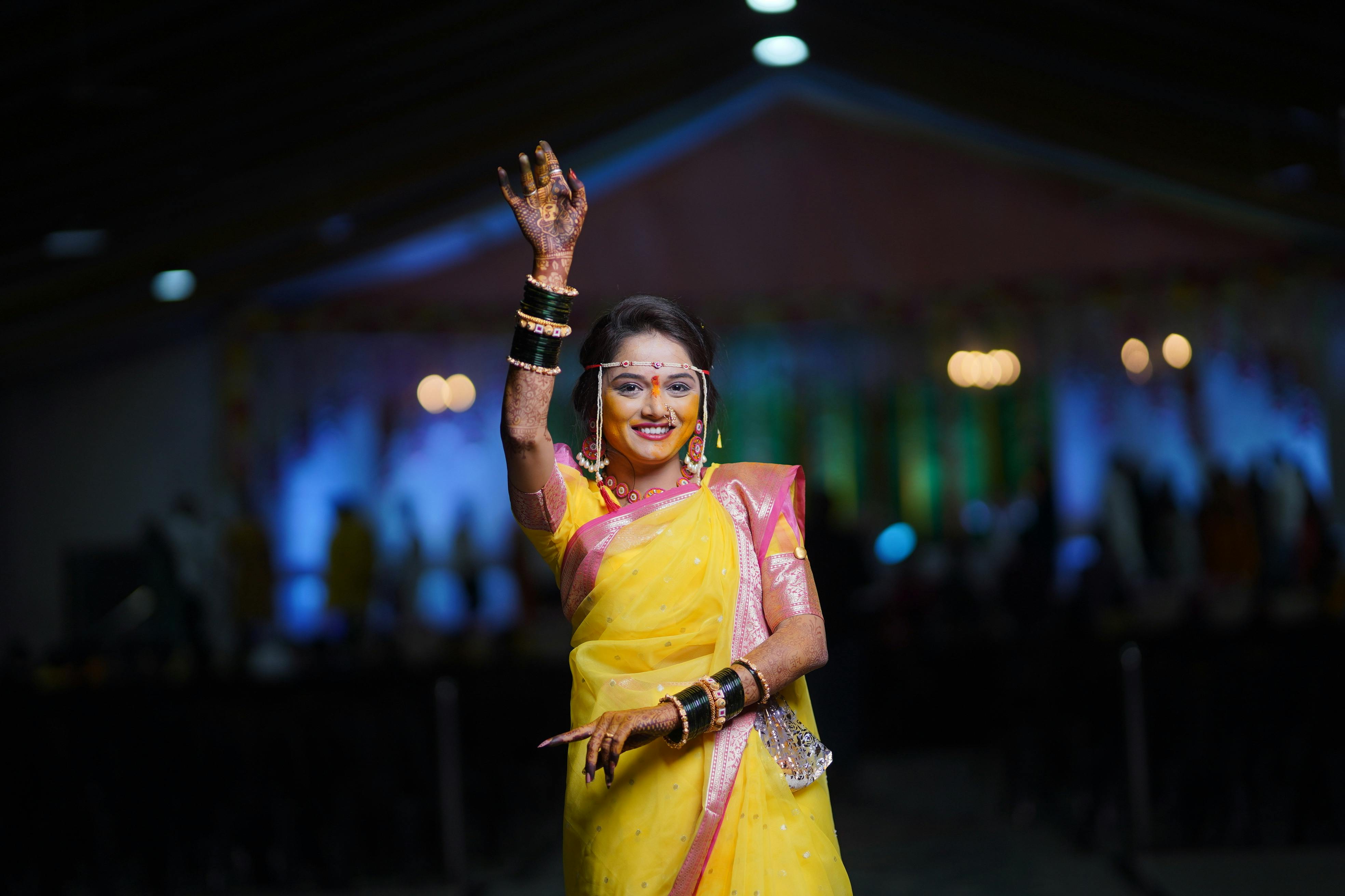 Girl Dancing In Concert Photos, Download The BEST Free Girl Dancing In ...