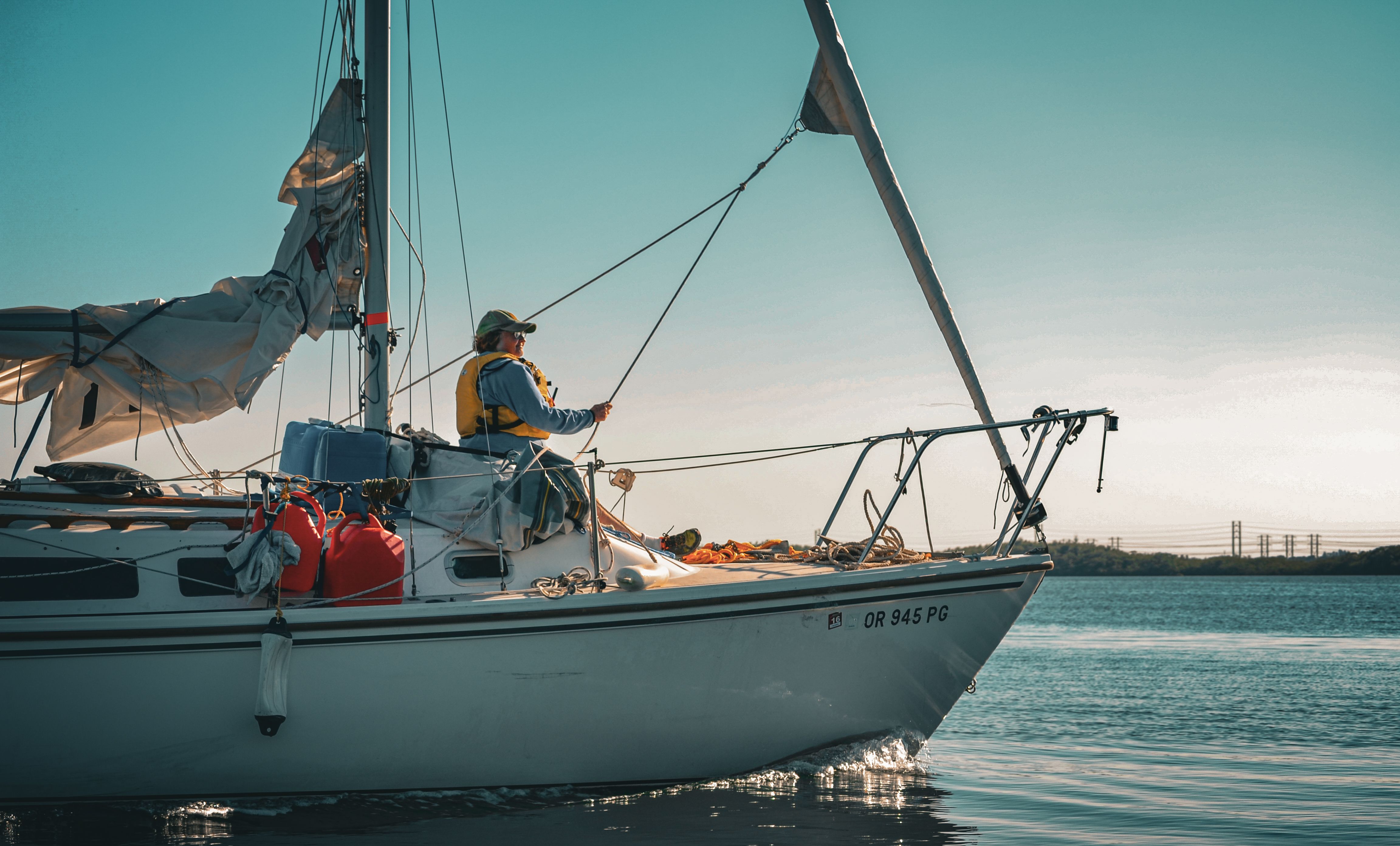 Sailor on Sailing on a Boat on the Sea · Free Stock Photo
