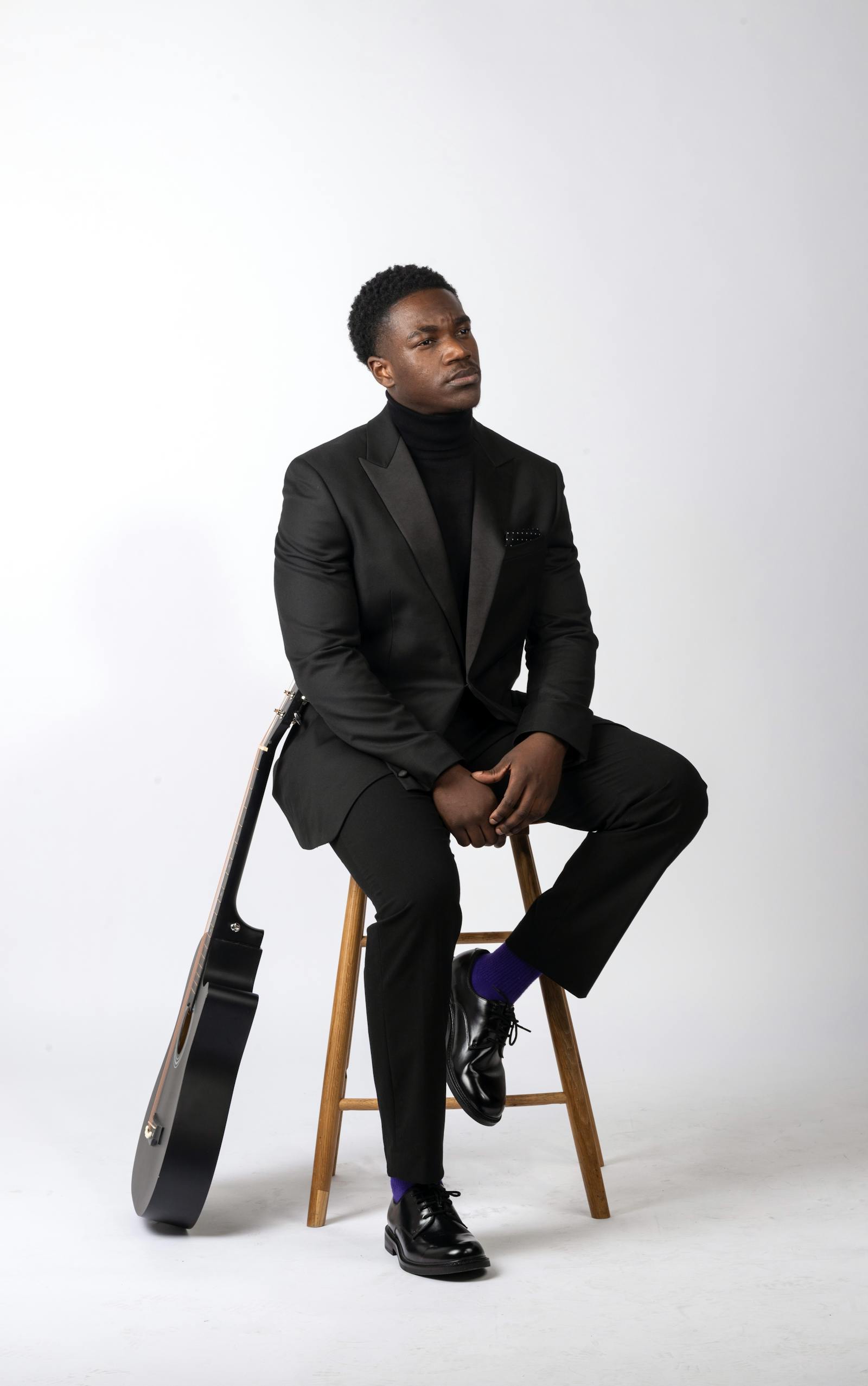 Man Sitting Photos, Download The BEST Free Man Sitting Stock Photos ...