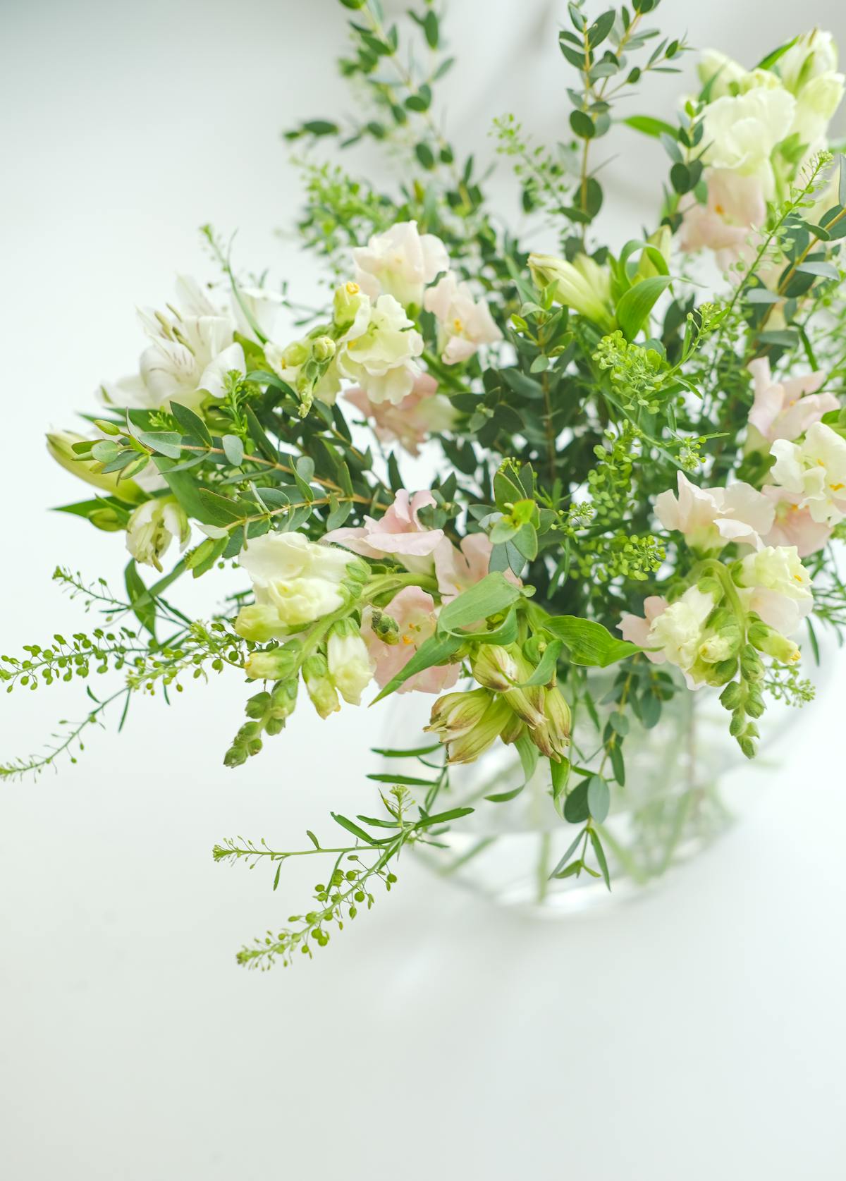 Vase Of Flowers Photos, Download The BEST Free Vase Of Flowers Stock ...