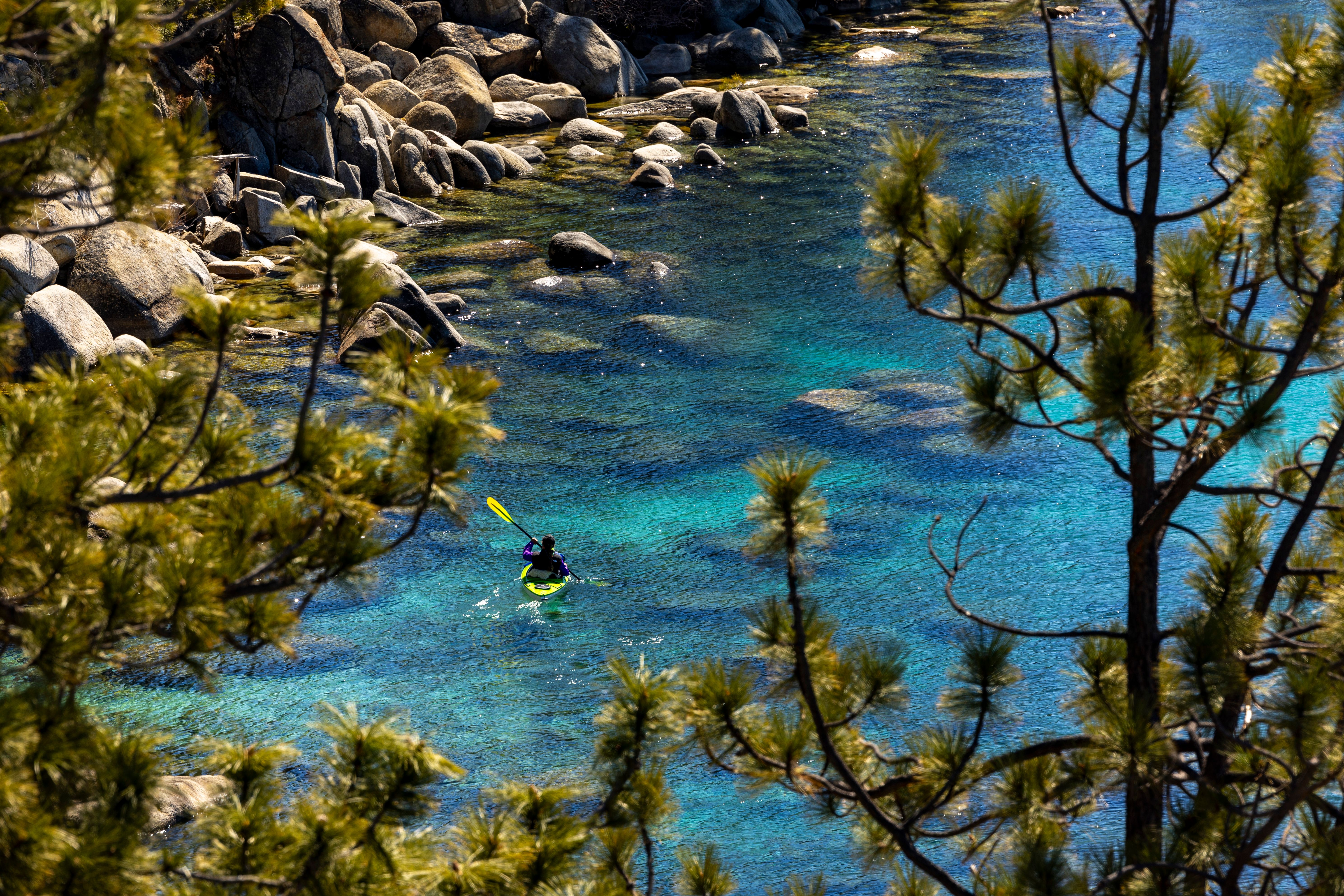 Person Canoeing on Lake Tahoe in USA · Free Stock Photo