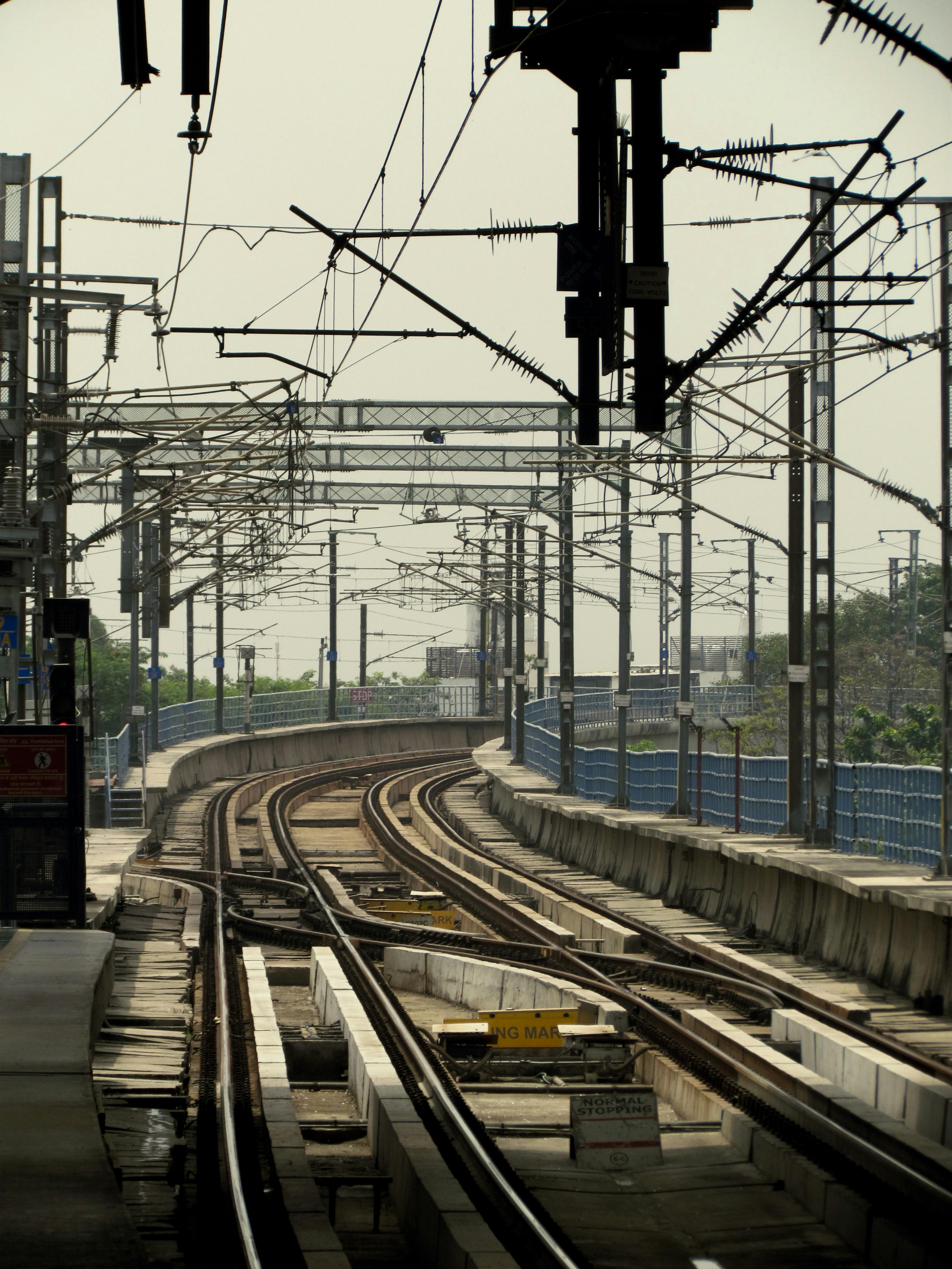 View of Empty Railway Tracks · Free Stock Photo