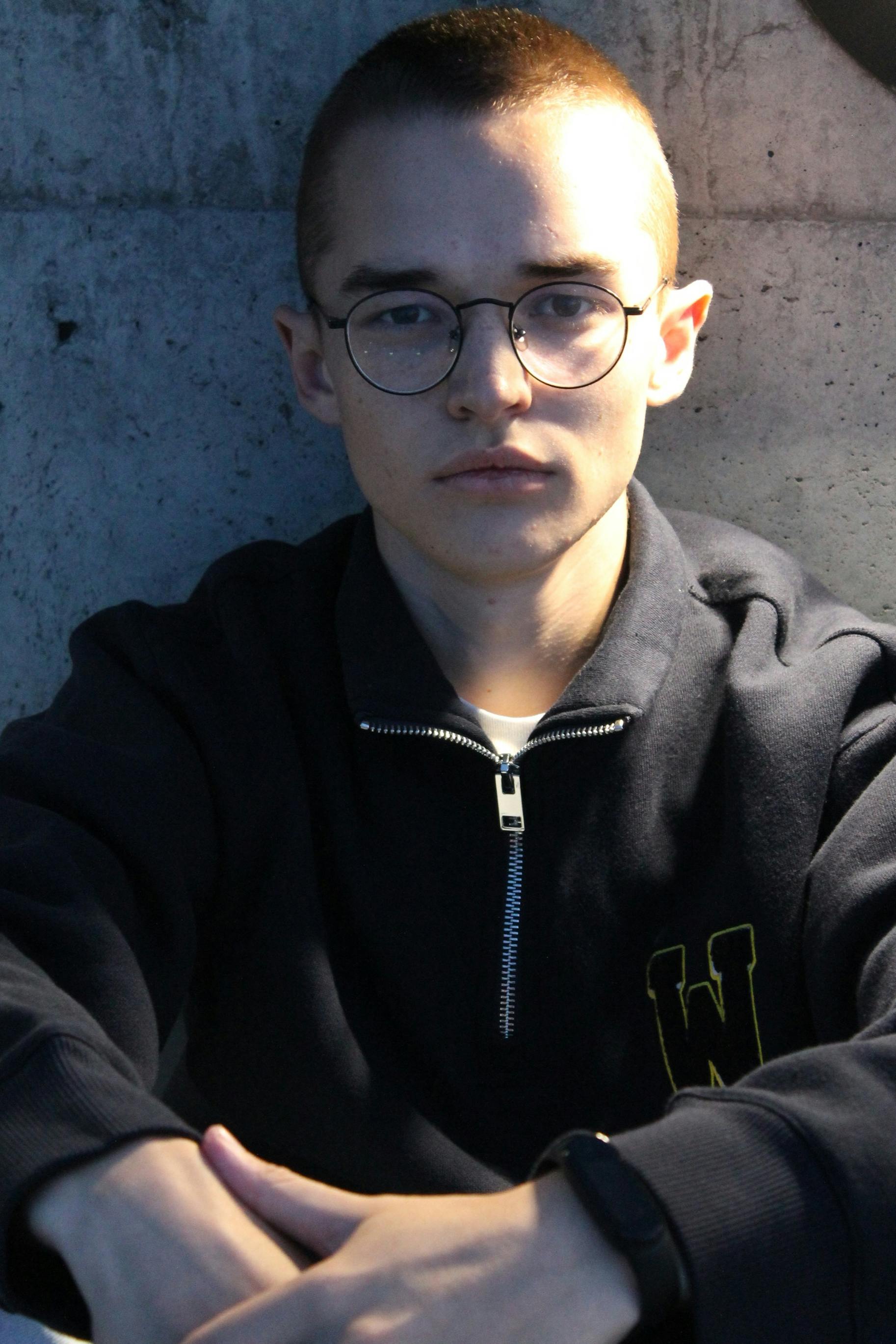 pretty boy man men alone boys night sky · Free Stock Photo