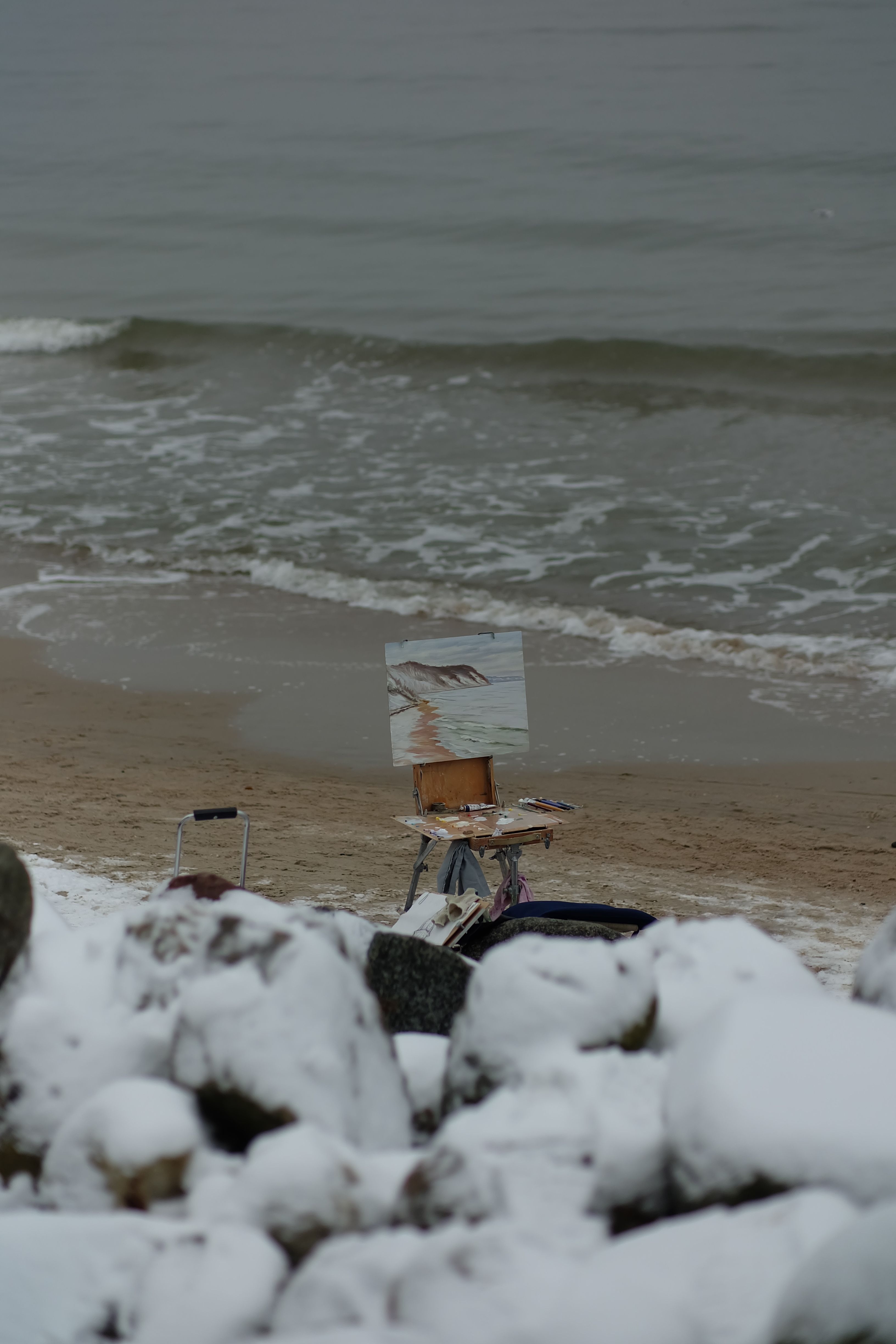 Painting on Easel on Beach in Winter · Free Stock Photo