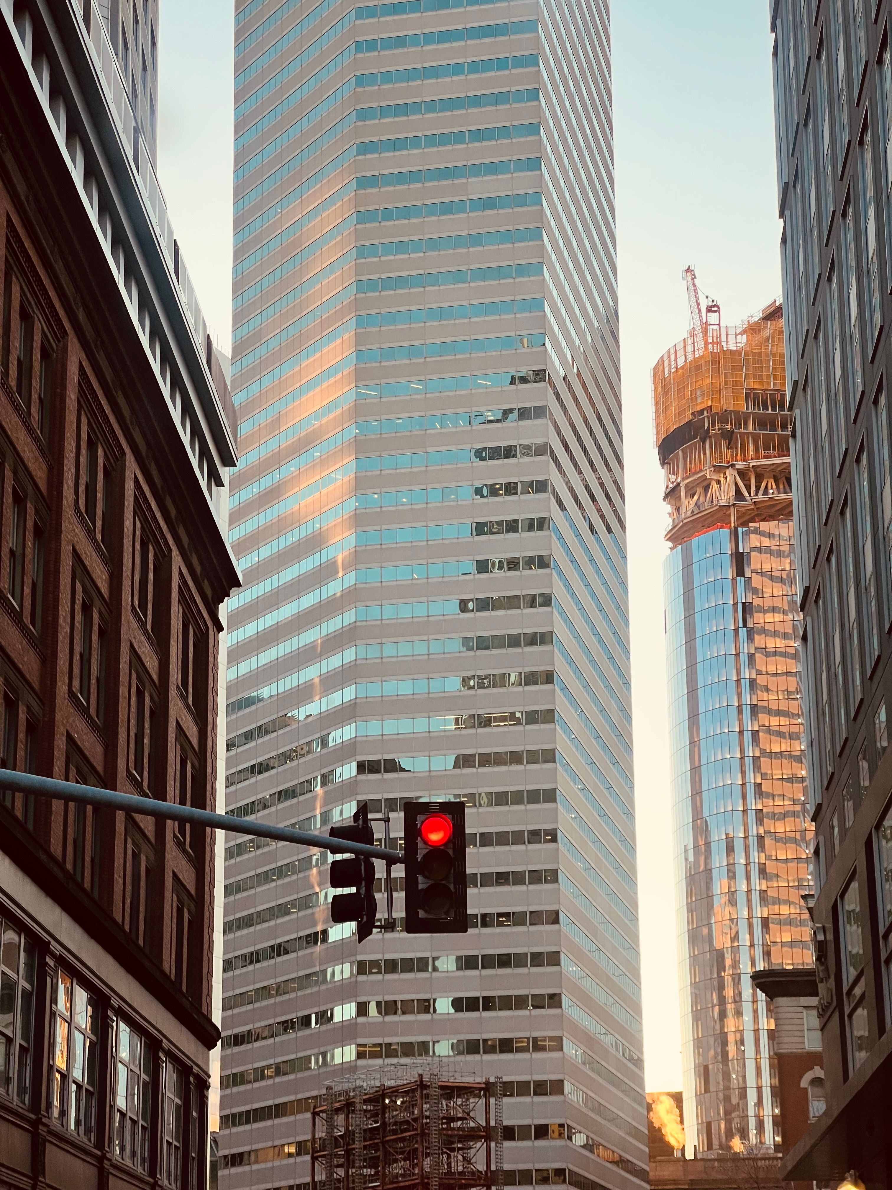 Skyscraper over Street in City · Free Stock Photo
