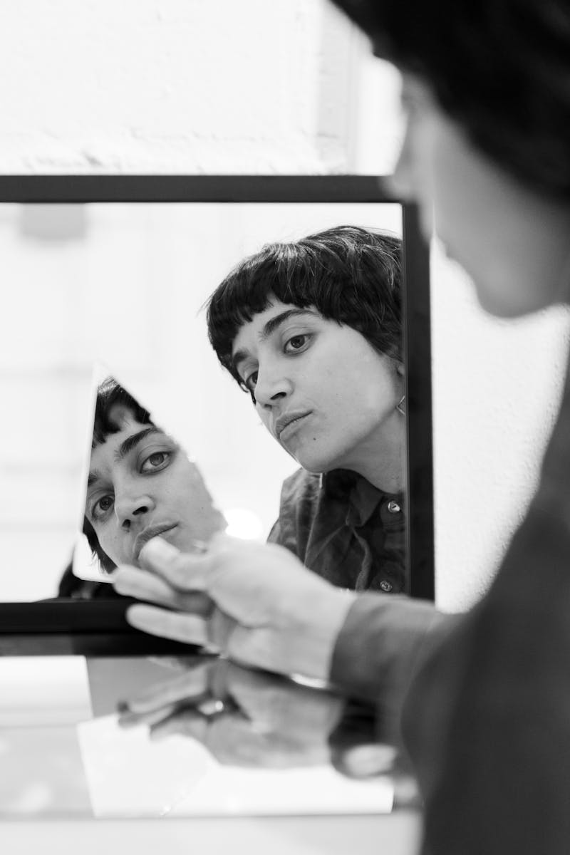 Faces In Mirrors Photos, Download The BEST Free Faces In Mirrors Stock ...