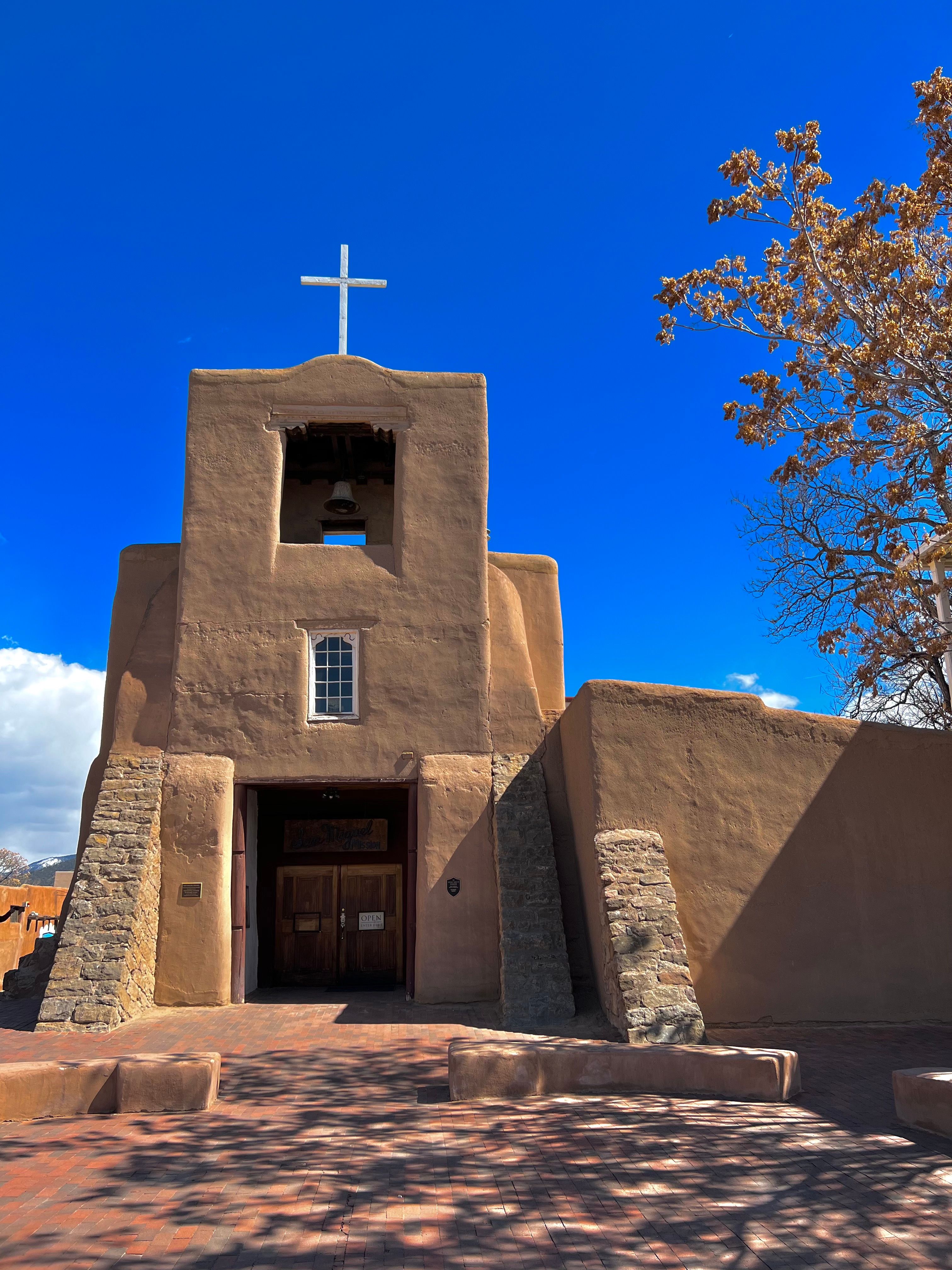Stone Church in Sunlight · Free Stock Photo