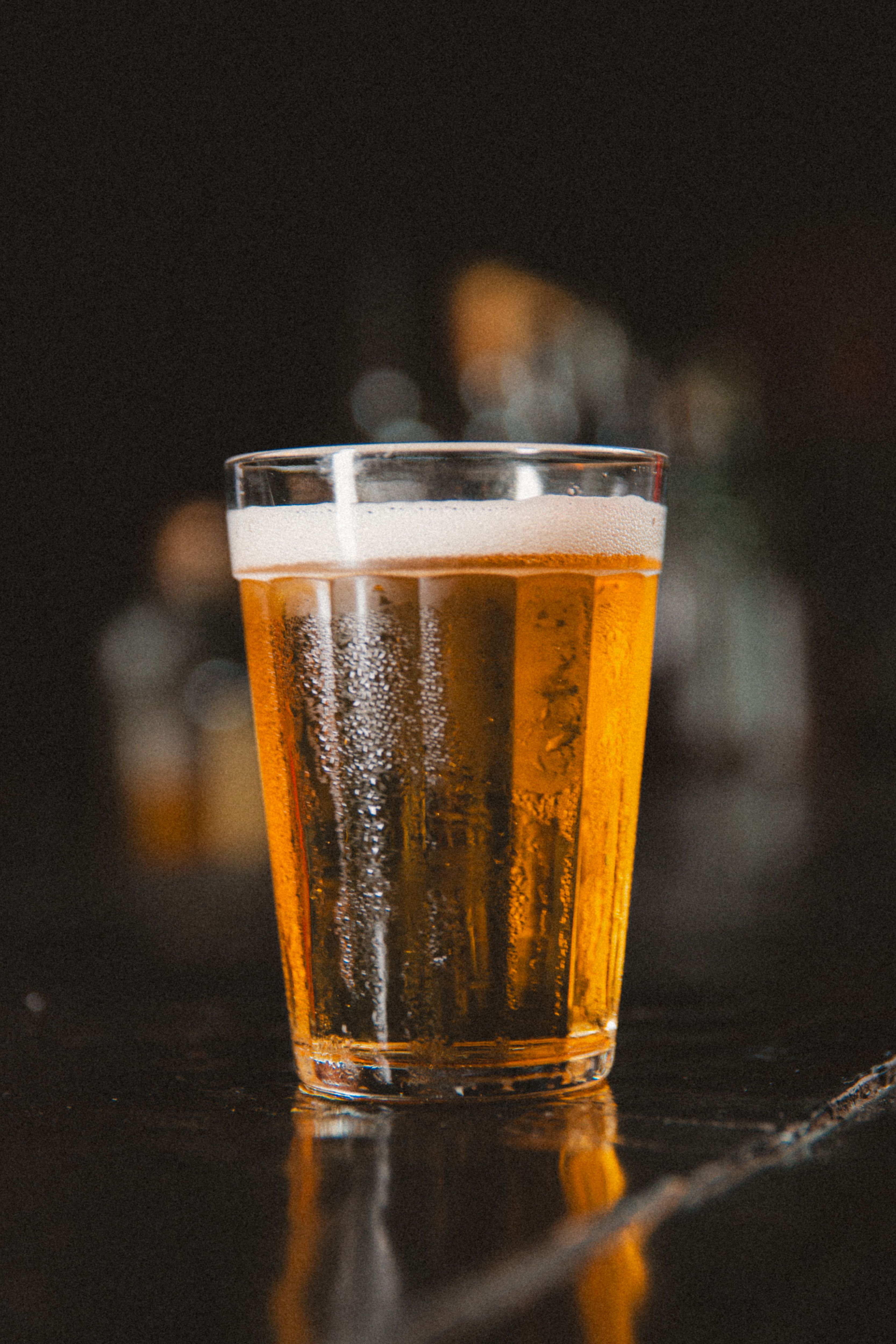 Foto de stock gratuita sobre alcohol, ale, ámbar, bar, barra de bar ...