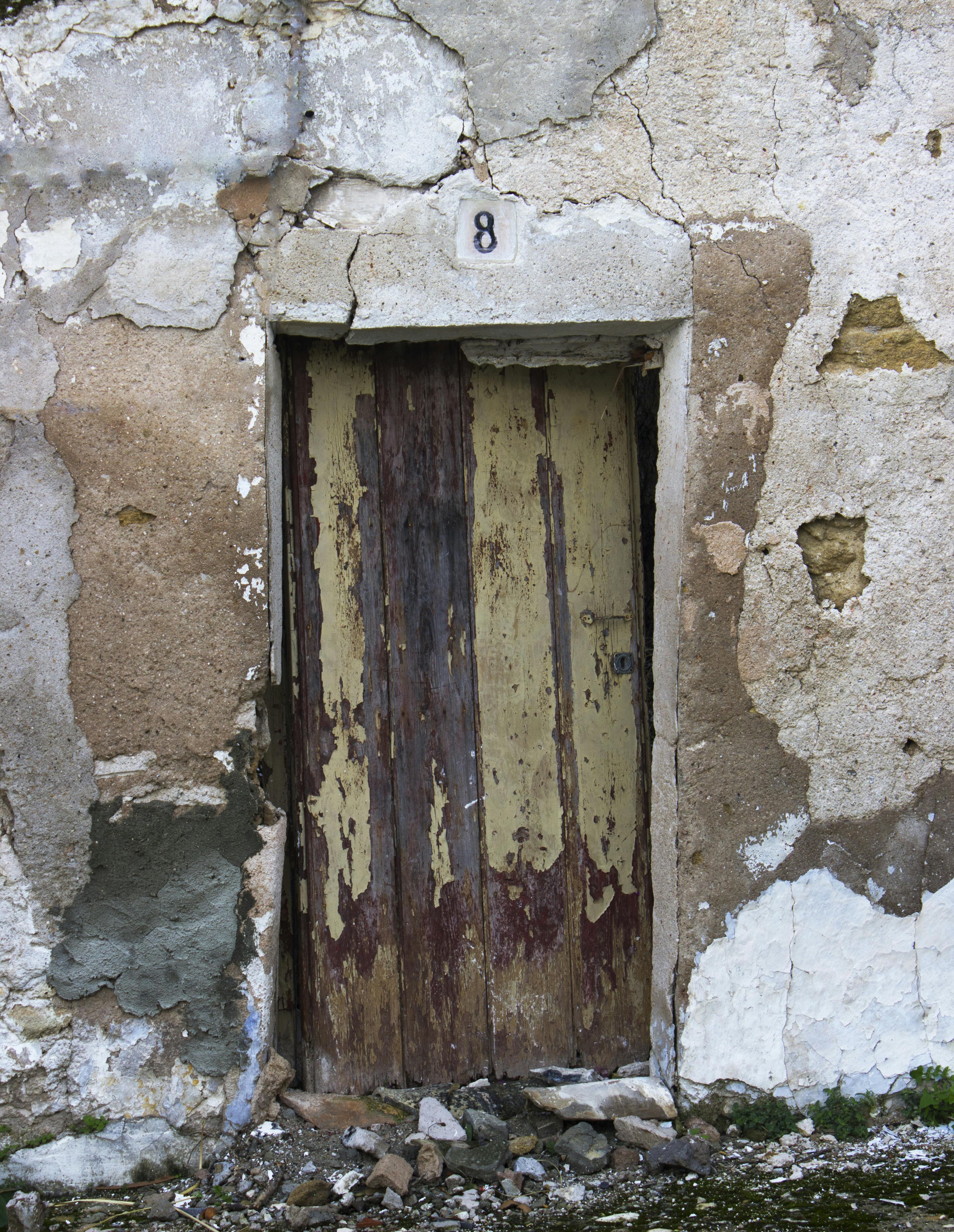 Number on Cracked House Wall · Free Stock Photo