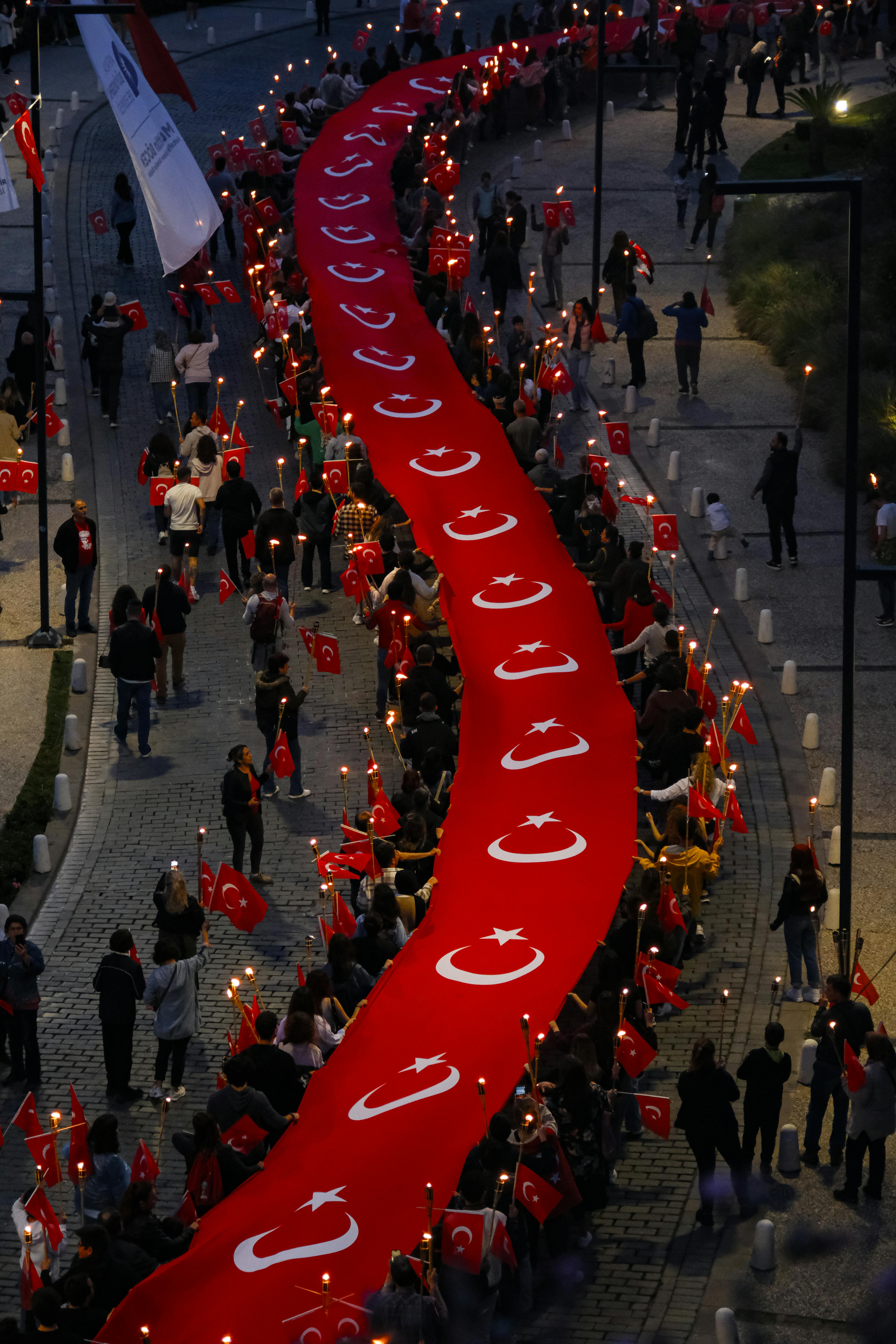 Torch March Photos, Download The BEST Free Torch March Stock Photos ...