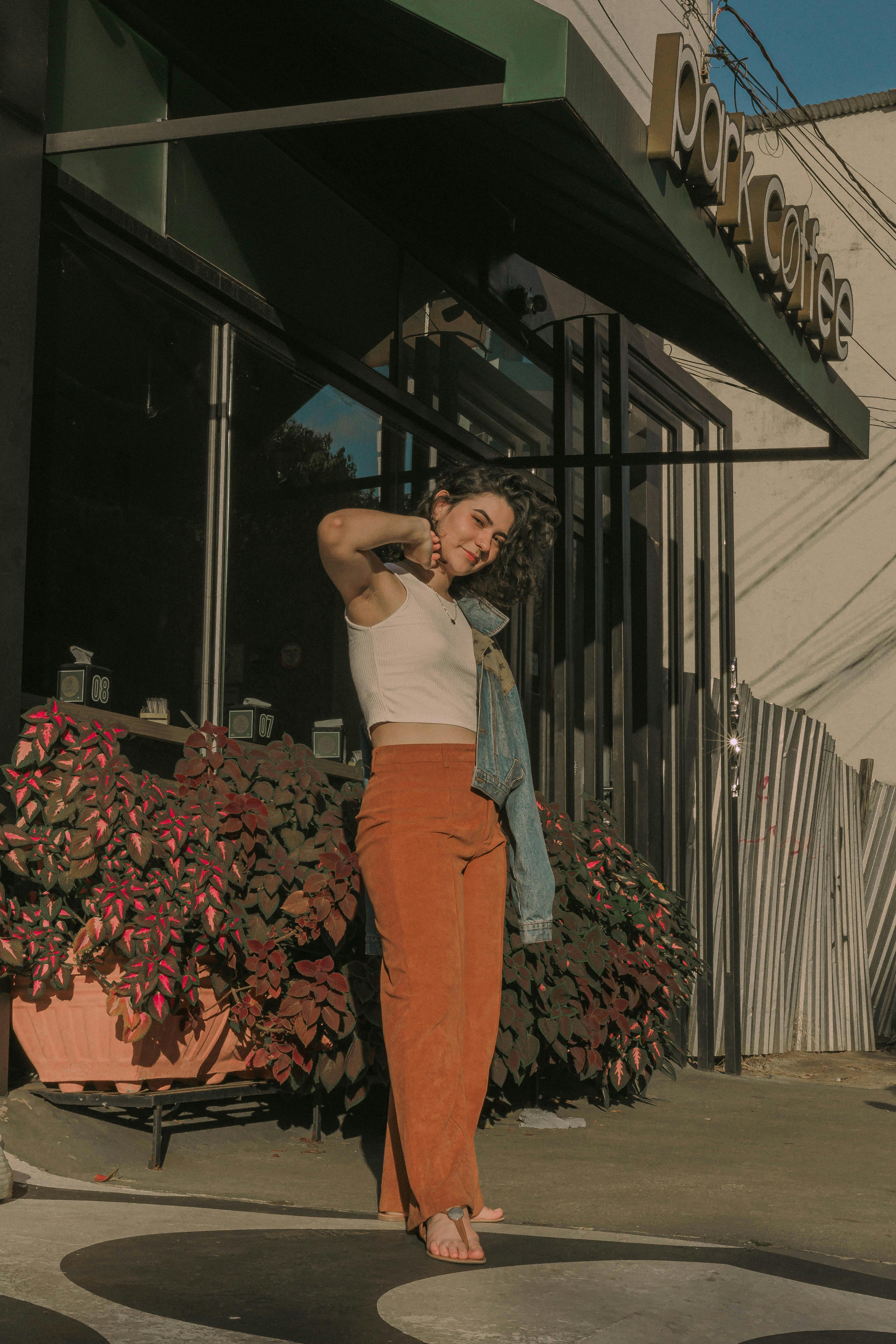 Women Model Photo Pose, Short Dress Photos, Download The BEST Free ...