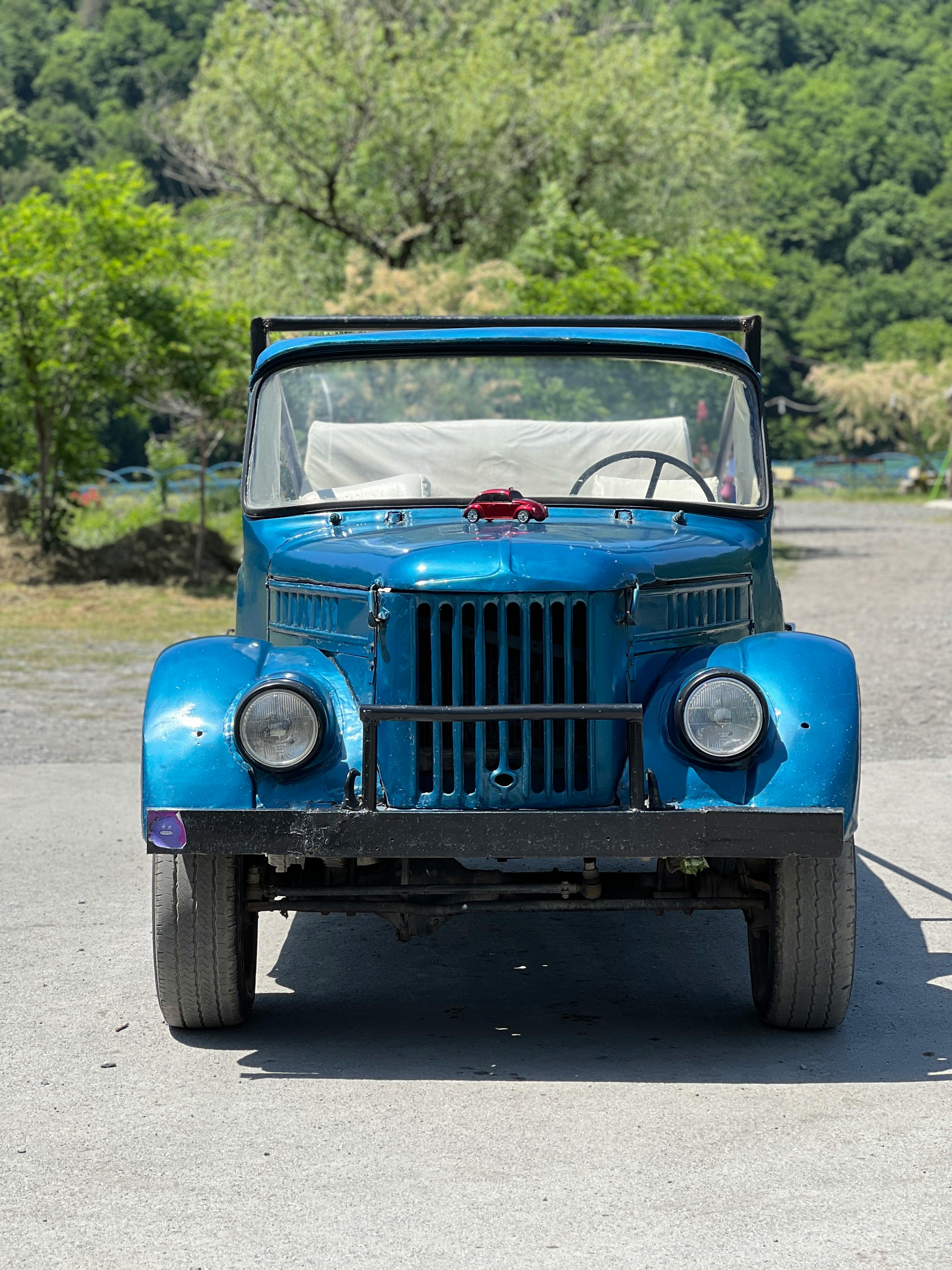Blue GAZ-69 Car · Free Stock Photo