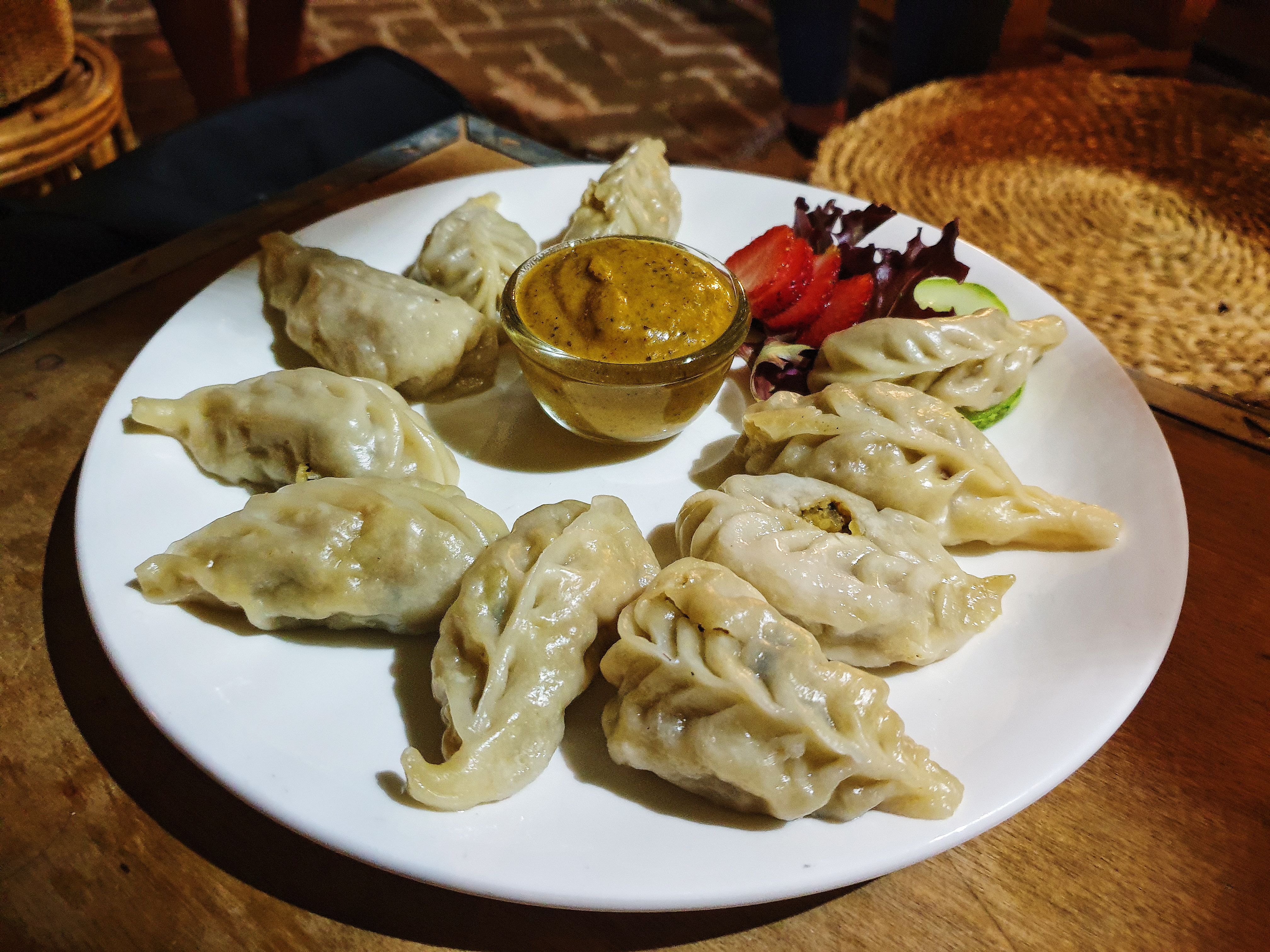 Delicious Fried Samosa in a Wicker Tray · Free Stock Photo