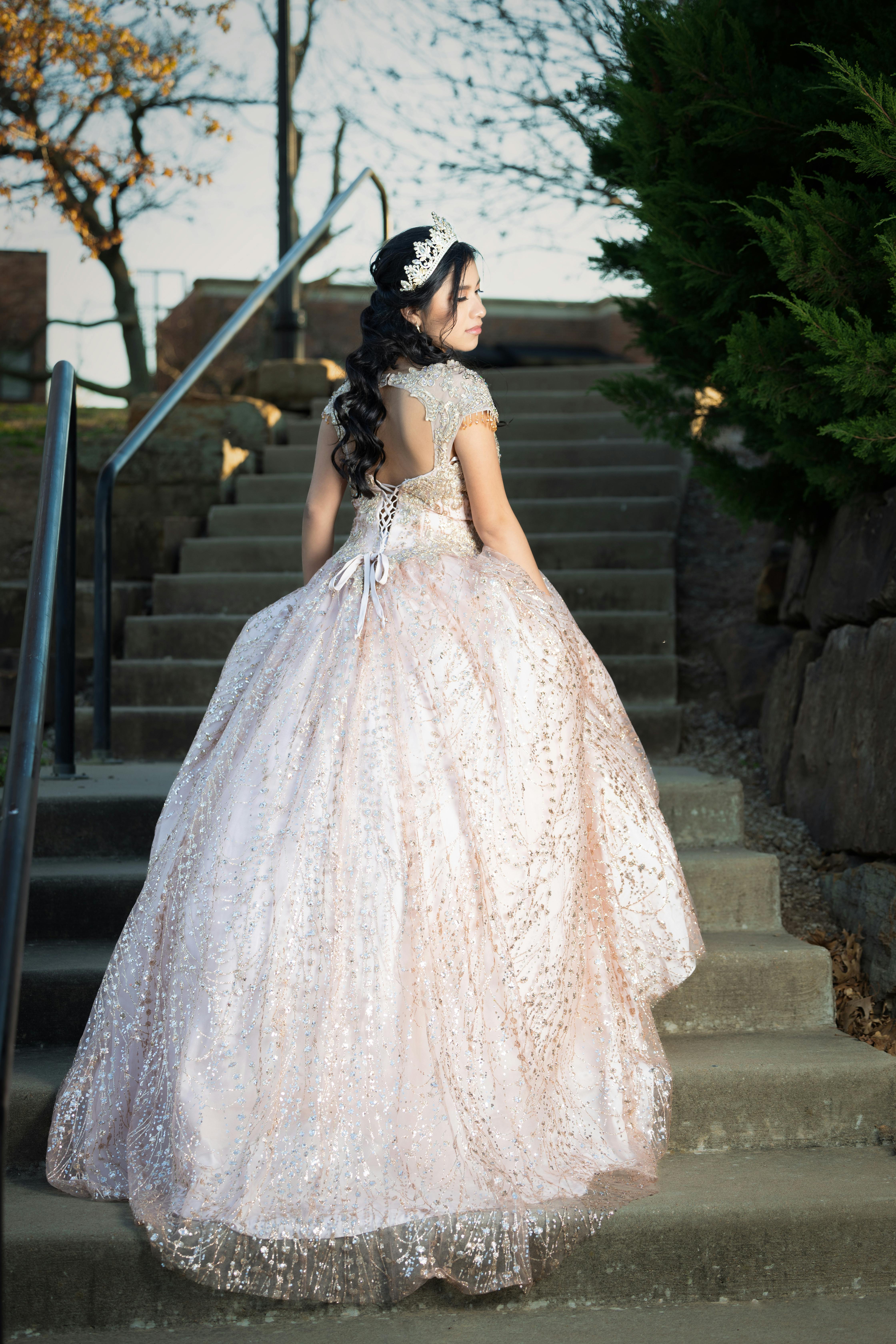 Back View of Bride in Wedding Dress · Free Stock Photo