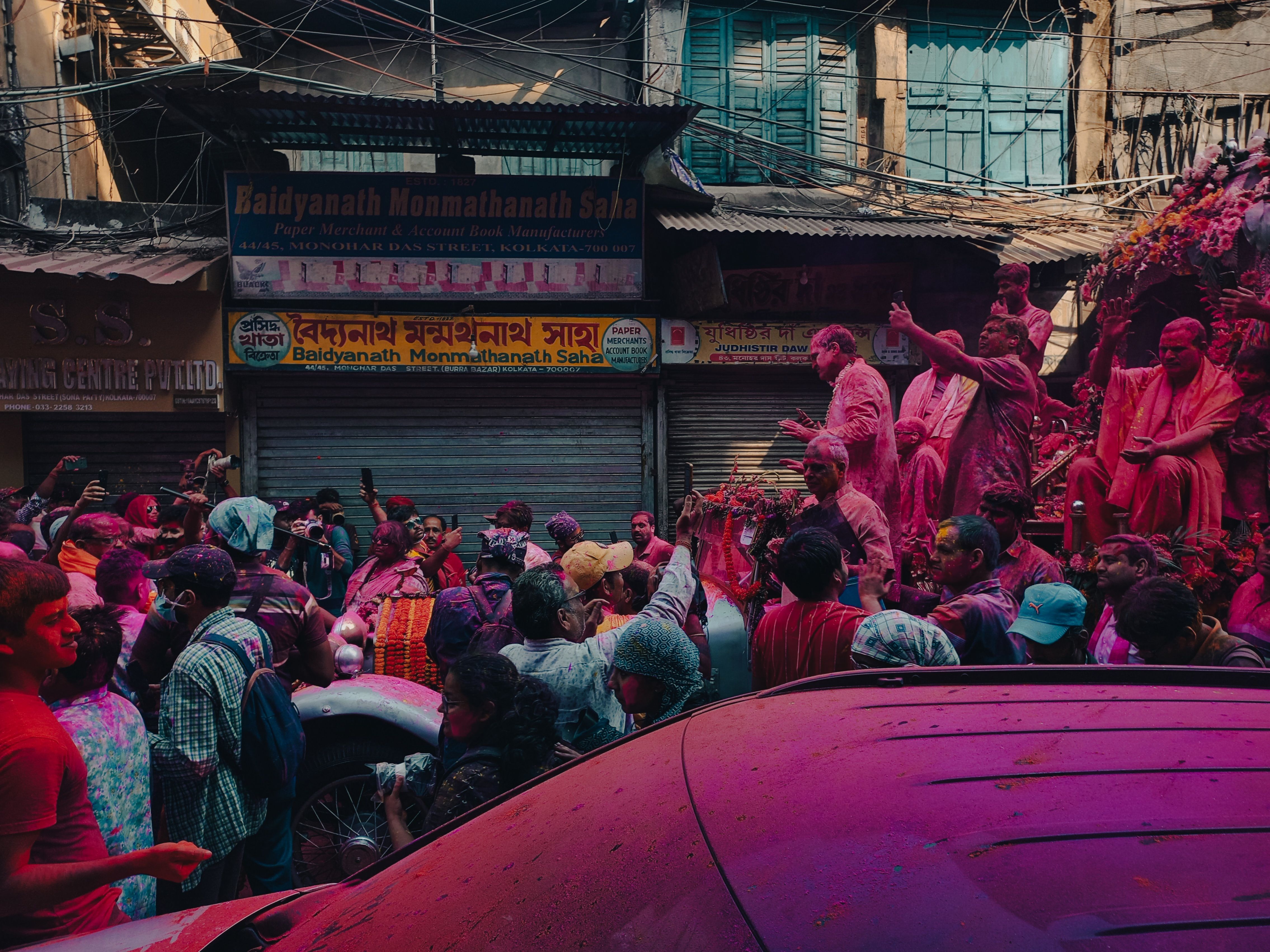 Pink Powder on Crowd in Festival on Stret in India · Free Stock Photo