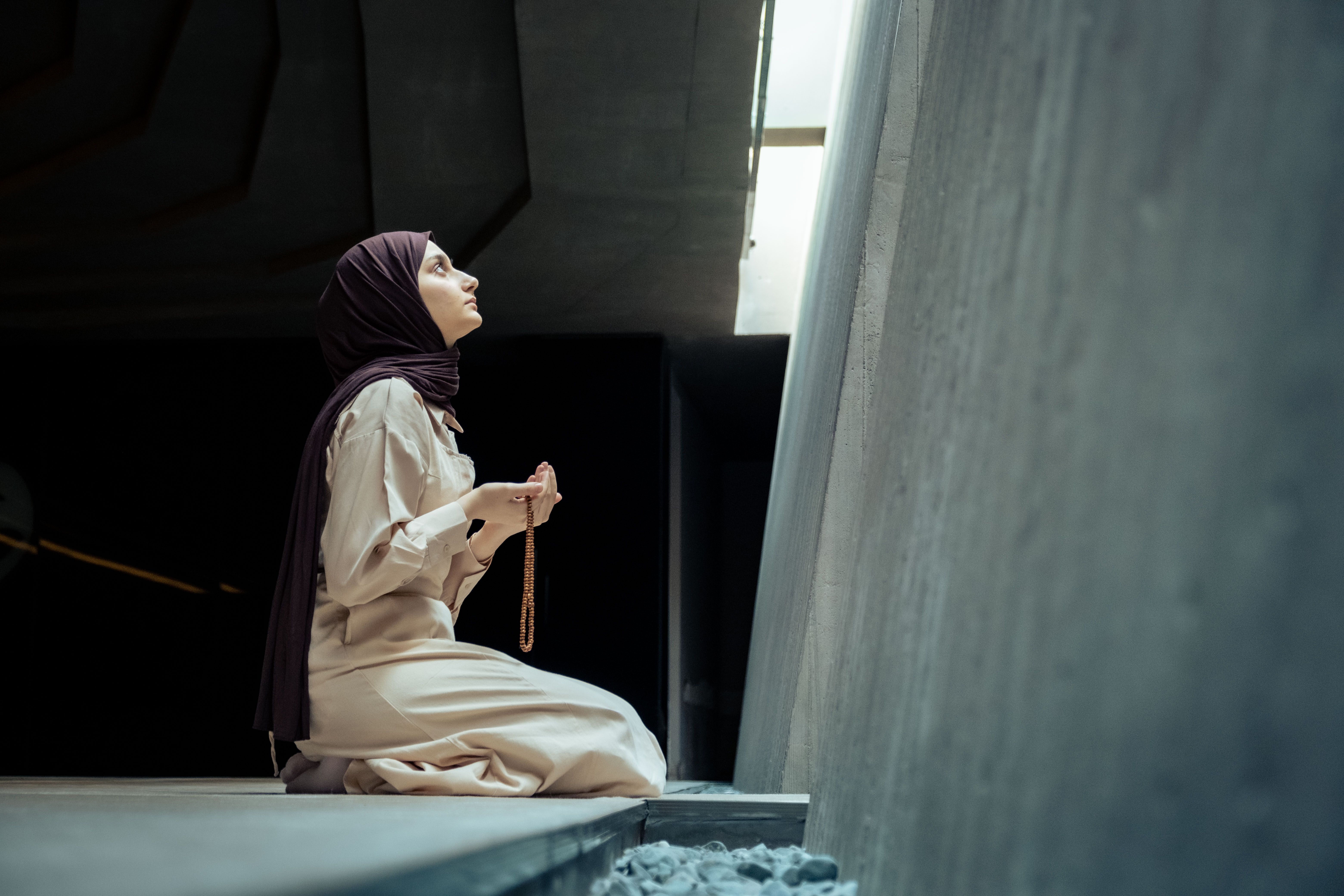 Women Kneeling and Praying at Mosque · Free Stock Photo