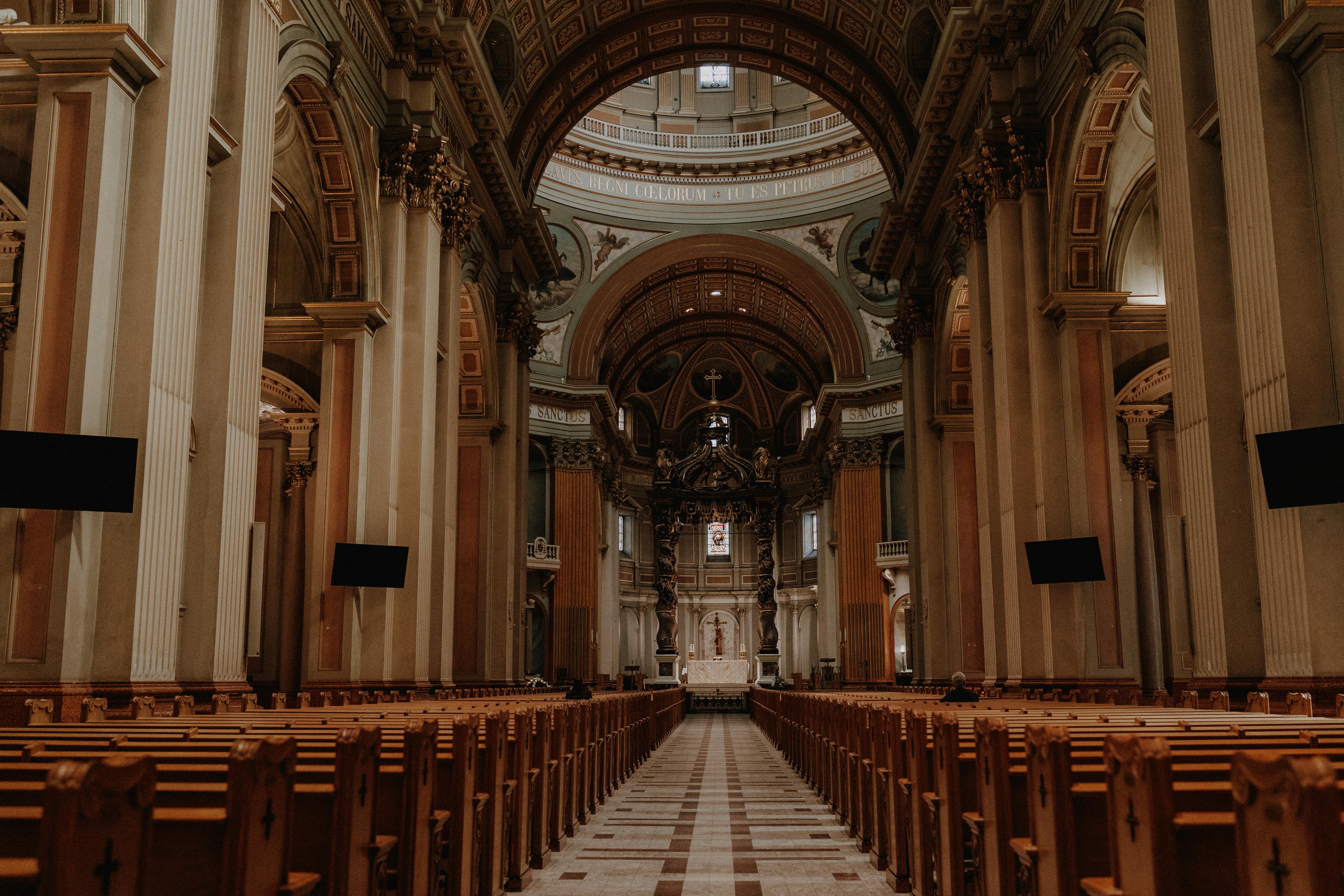 People Inside Cathedral · Free Stock Photo