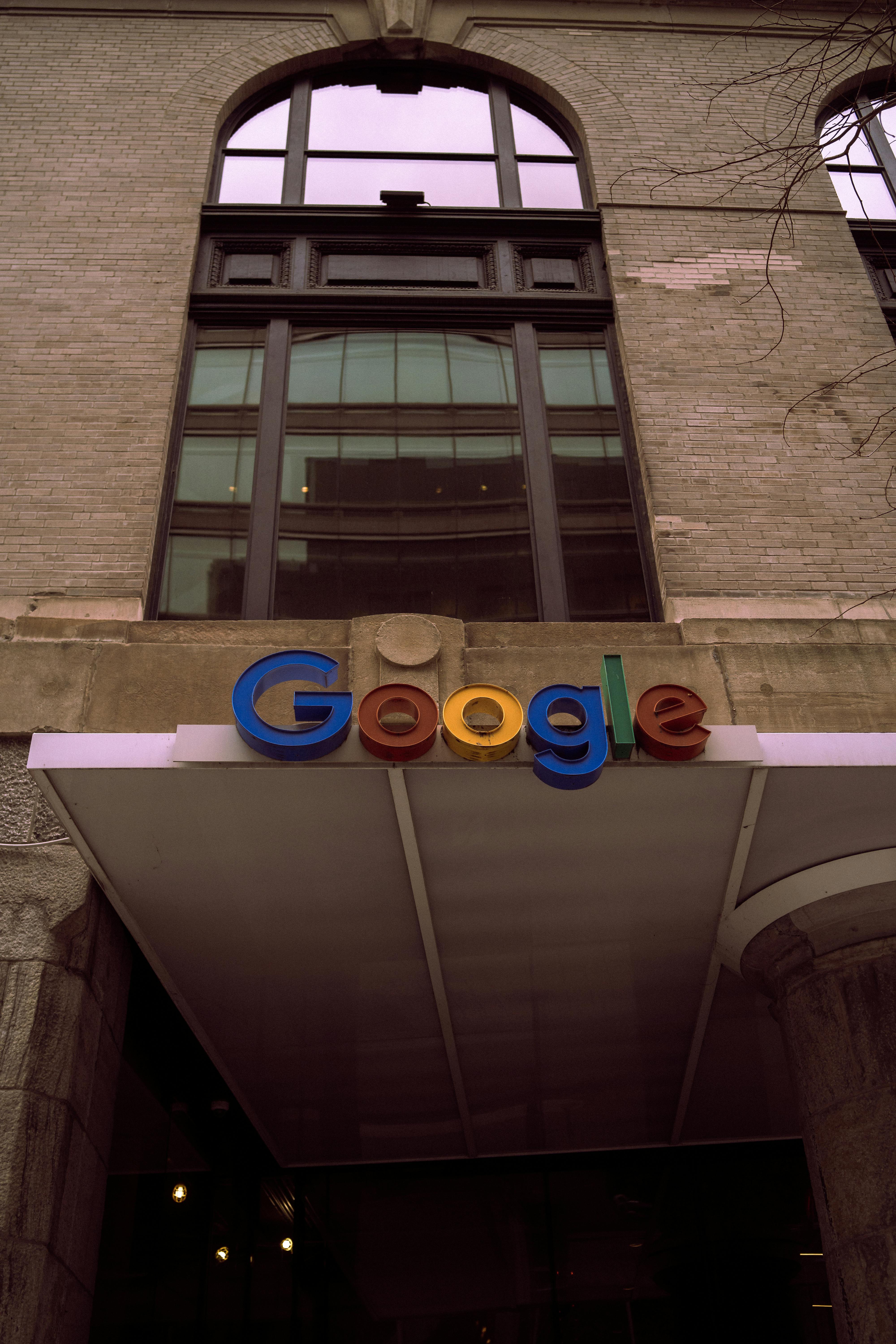 Google Building Signage in Urban Setting · Free Stock Photo