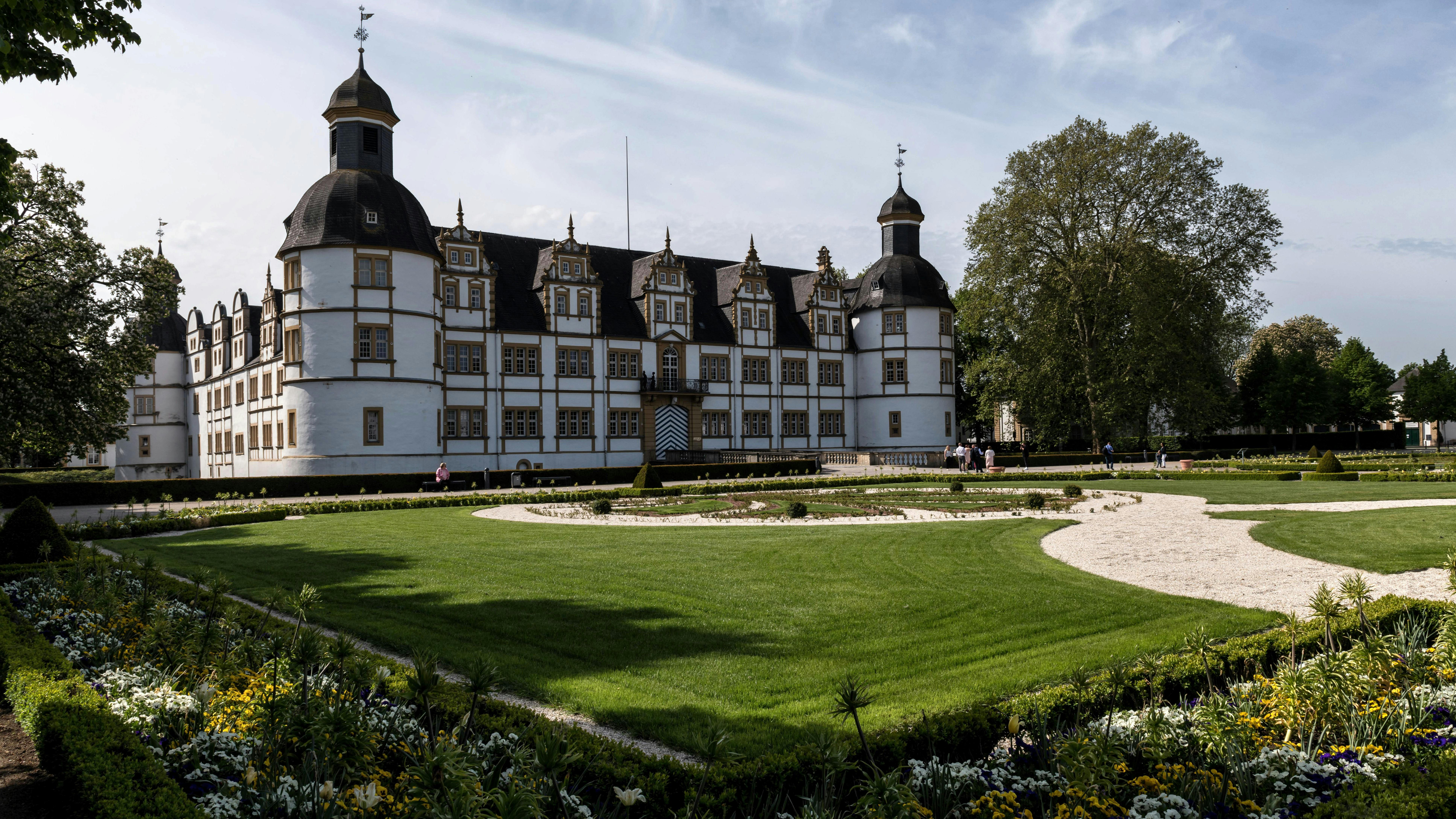 Neuhaus Castle In Germany · Free Stock Photo