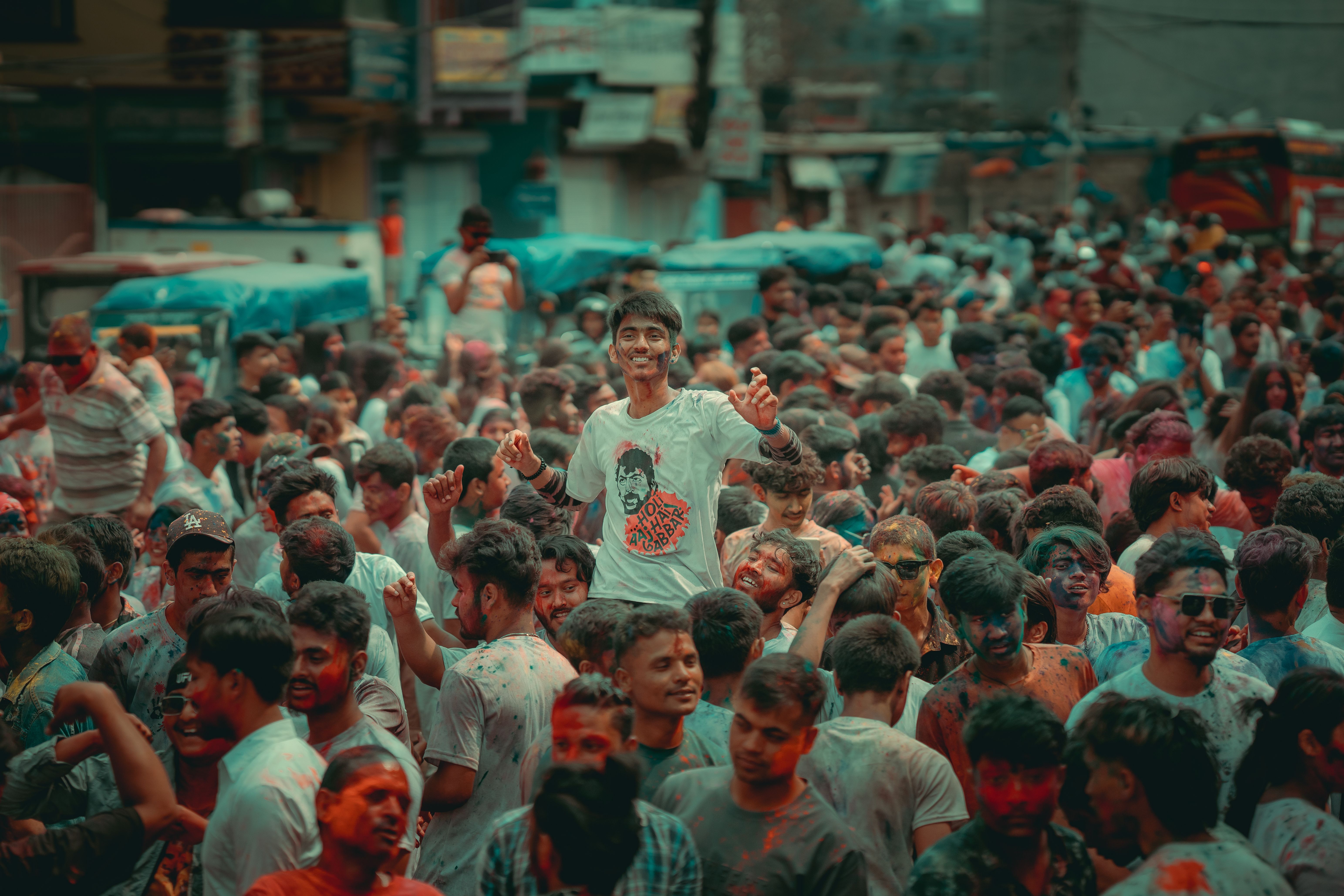 Crowd in Festival of Color in India · Free Stock Photo