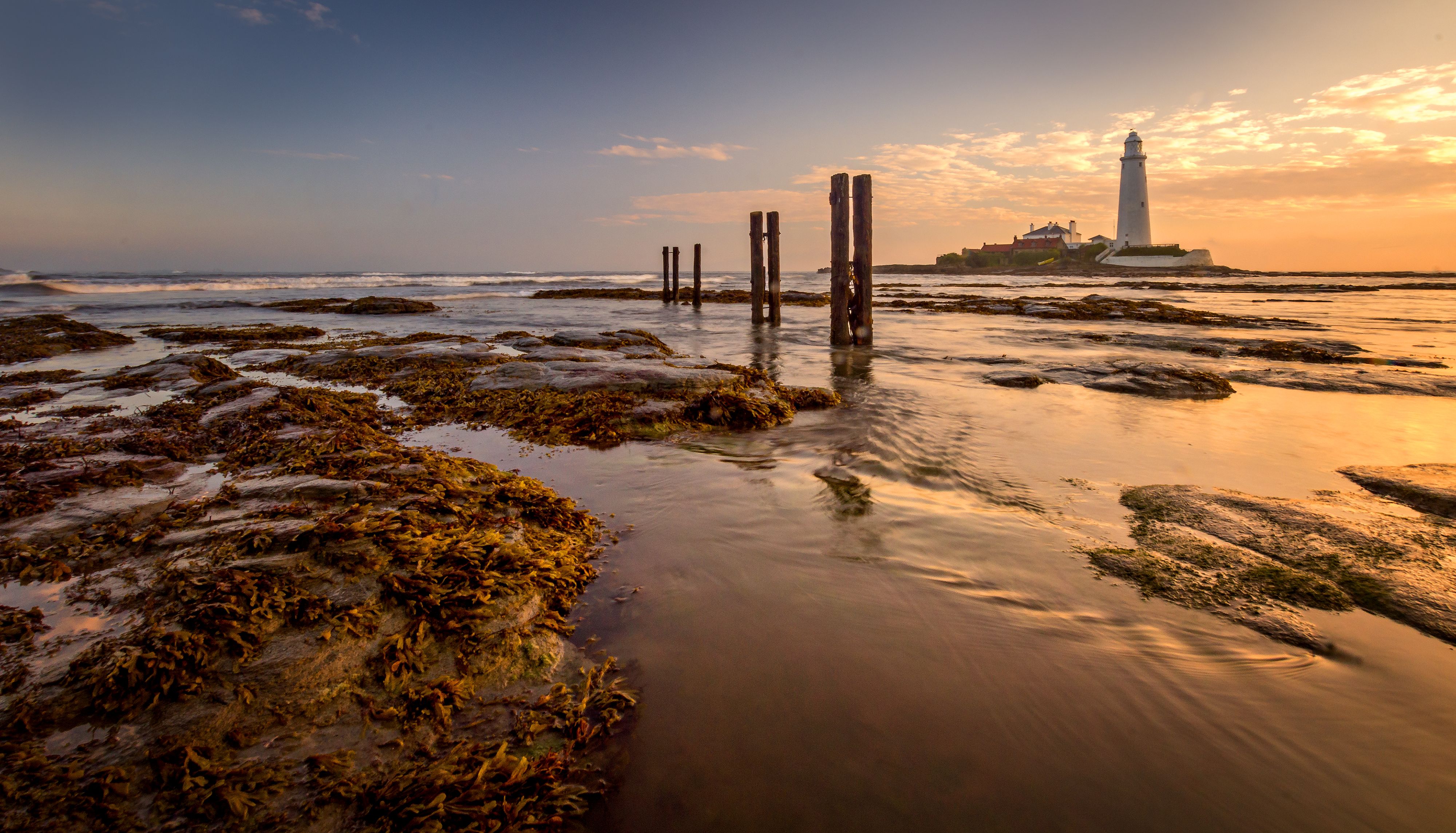 Foto de stock gratuita sobre anochecer, brillante, costa, faro, faro de ...