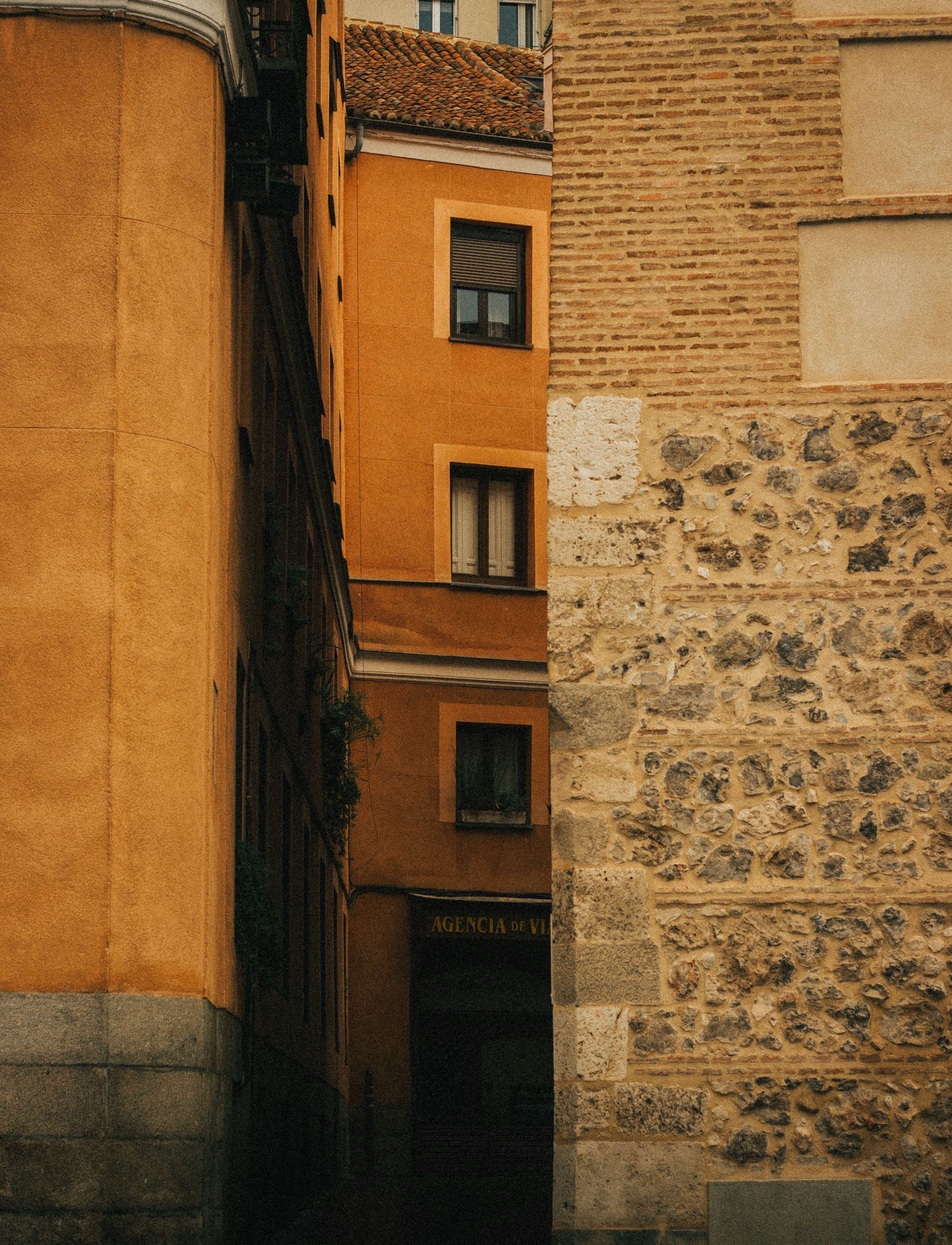 People Walking in Narrow Alley · Free Stock Photo